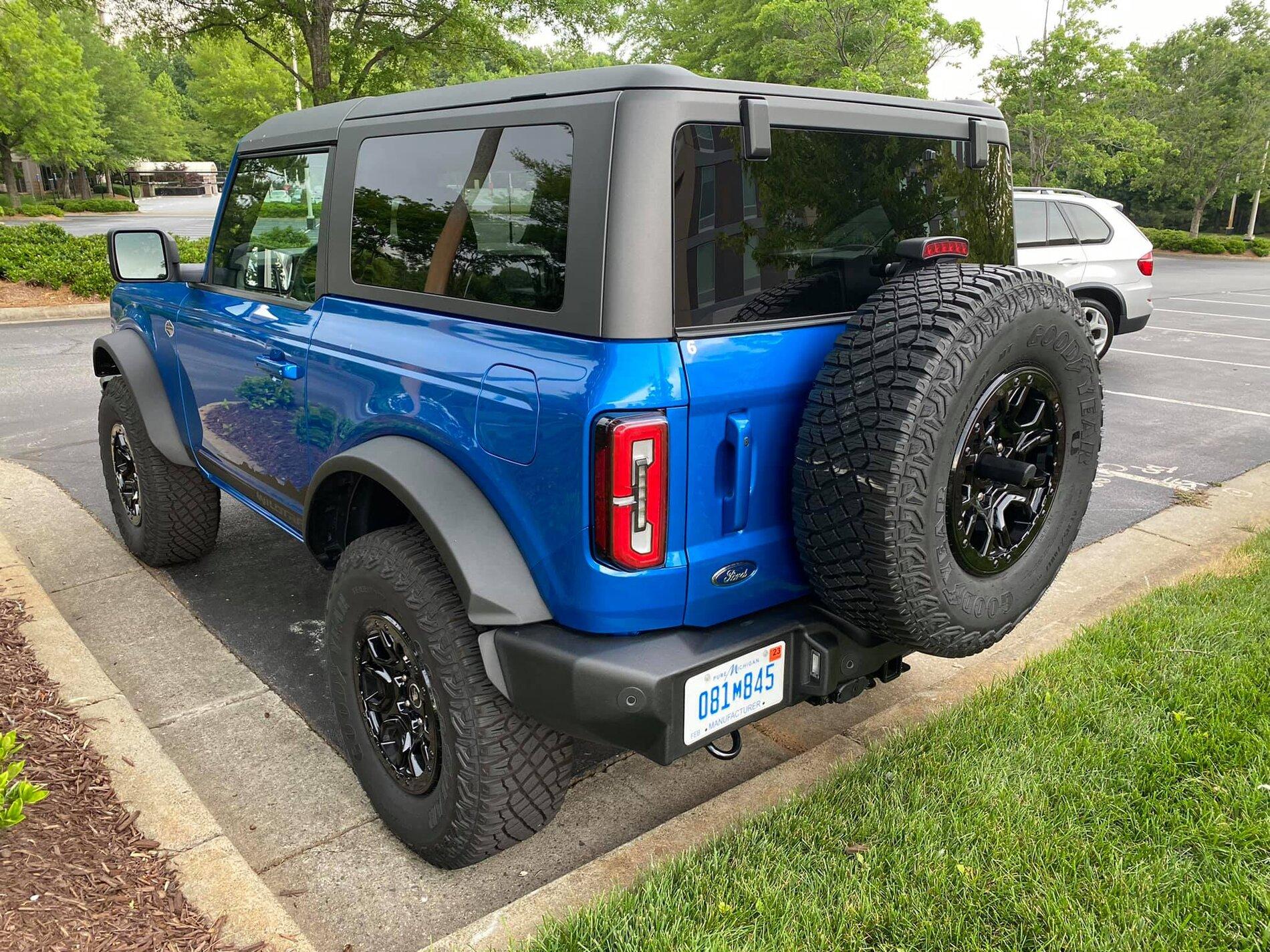 Wildtrak Bronco 2-Door in Velocity Blue and Full Graphics Decals ...