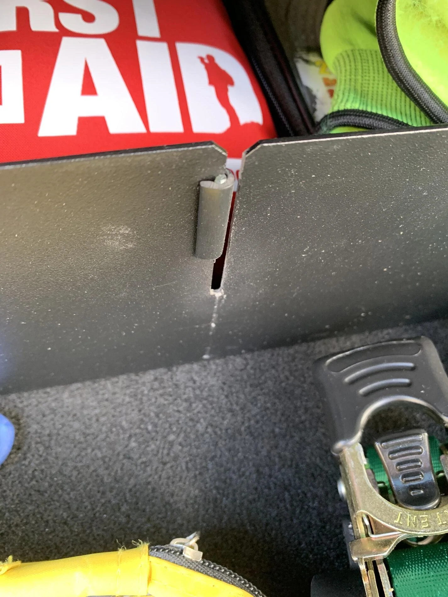 Review & Pics: 2021 Bronco Cargo Area Security Drawer | Bronco6G - 2021 ...