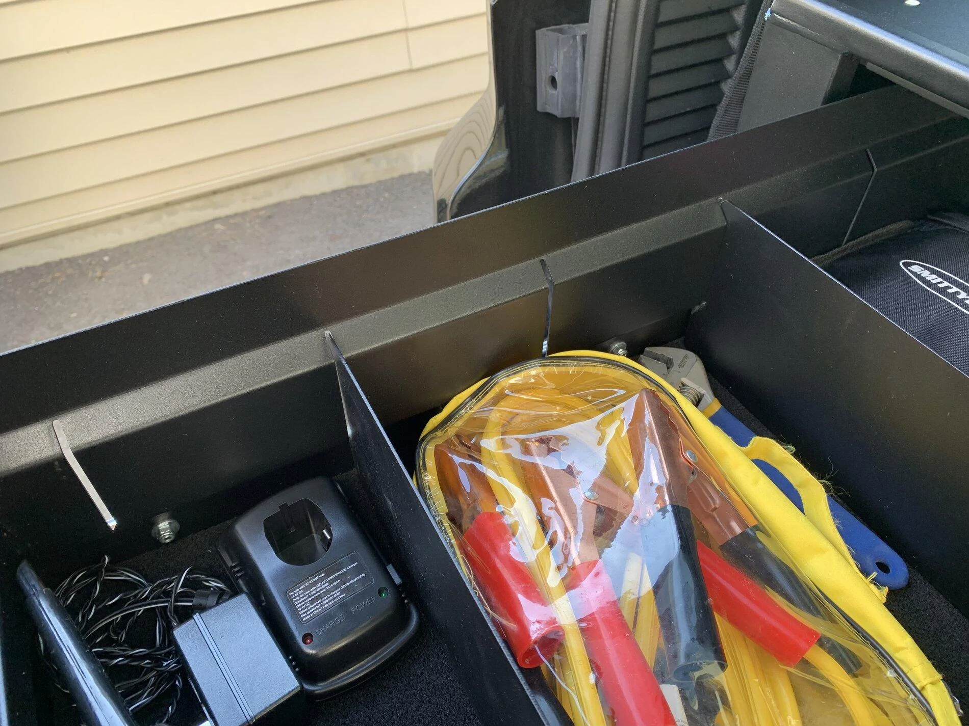 Review & Pics: 2021 Bronco Cargo Area Security Drawer | Bronco6G - 2021 ...