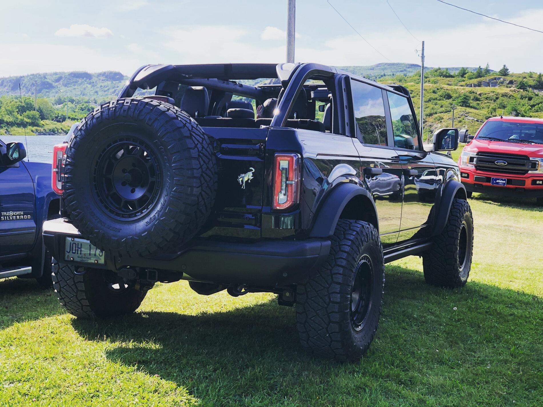 Some pictures of my bronco with the top off! | Bronco6G - 2021+ Ford ...