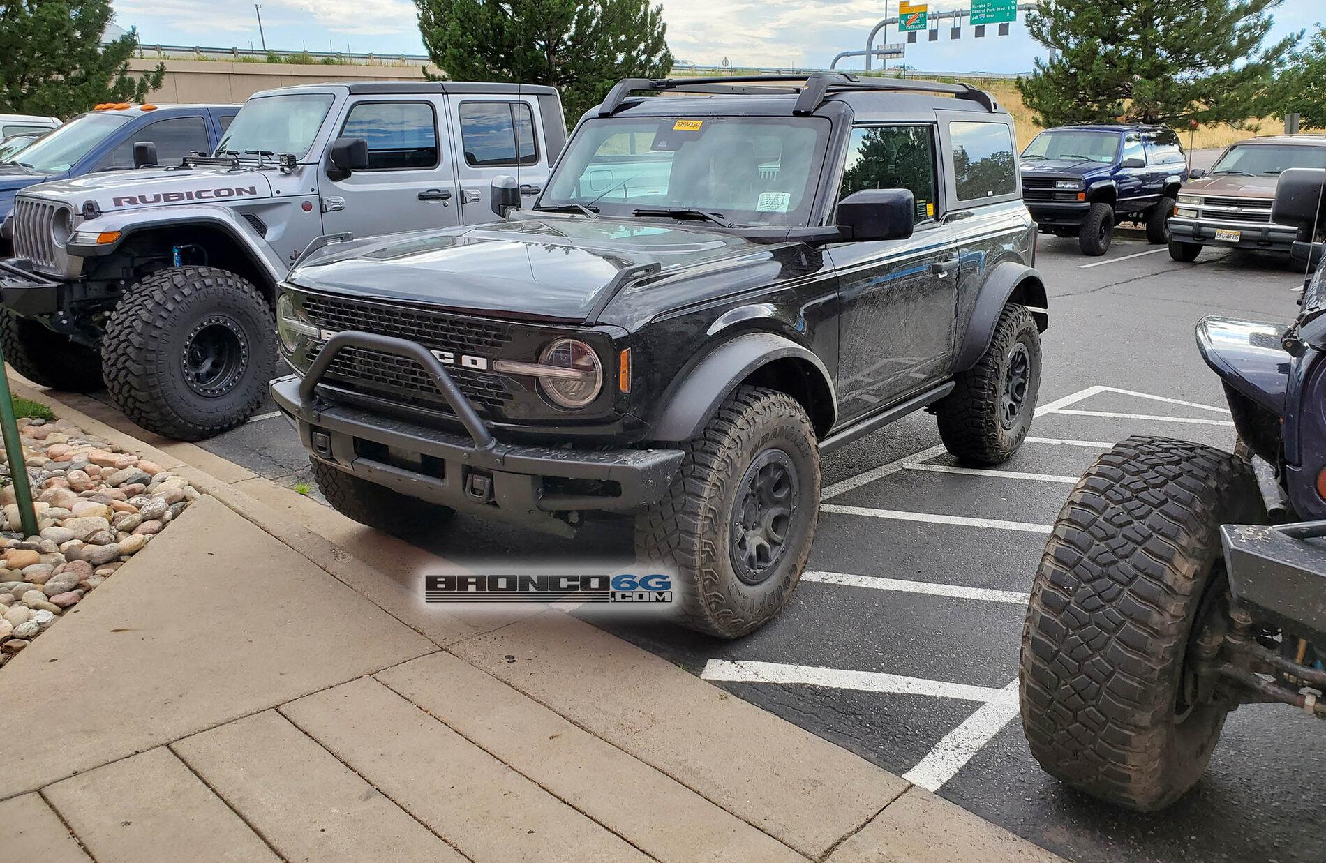 Spotted: Sasquatch Broncos vs Modified Jeep Wrangler Rubicon and ...