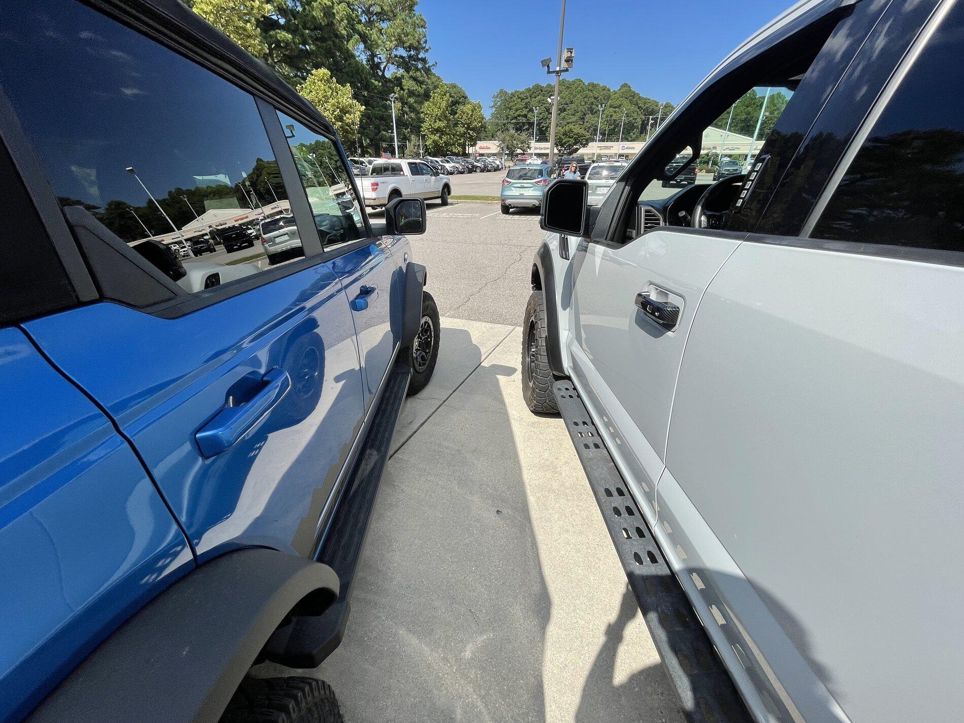 Bronco Wildtrak VS F150 Raptor Comparison with Photos | Bronco6G - 2021 ...