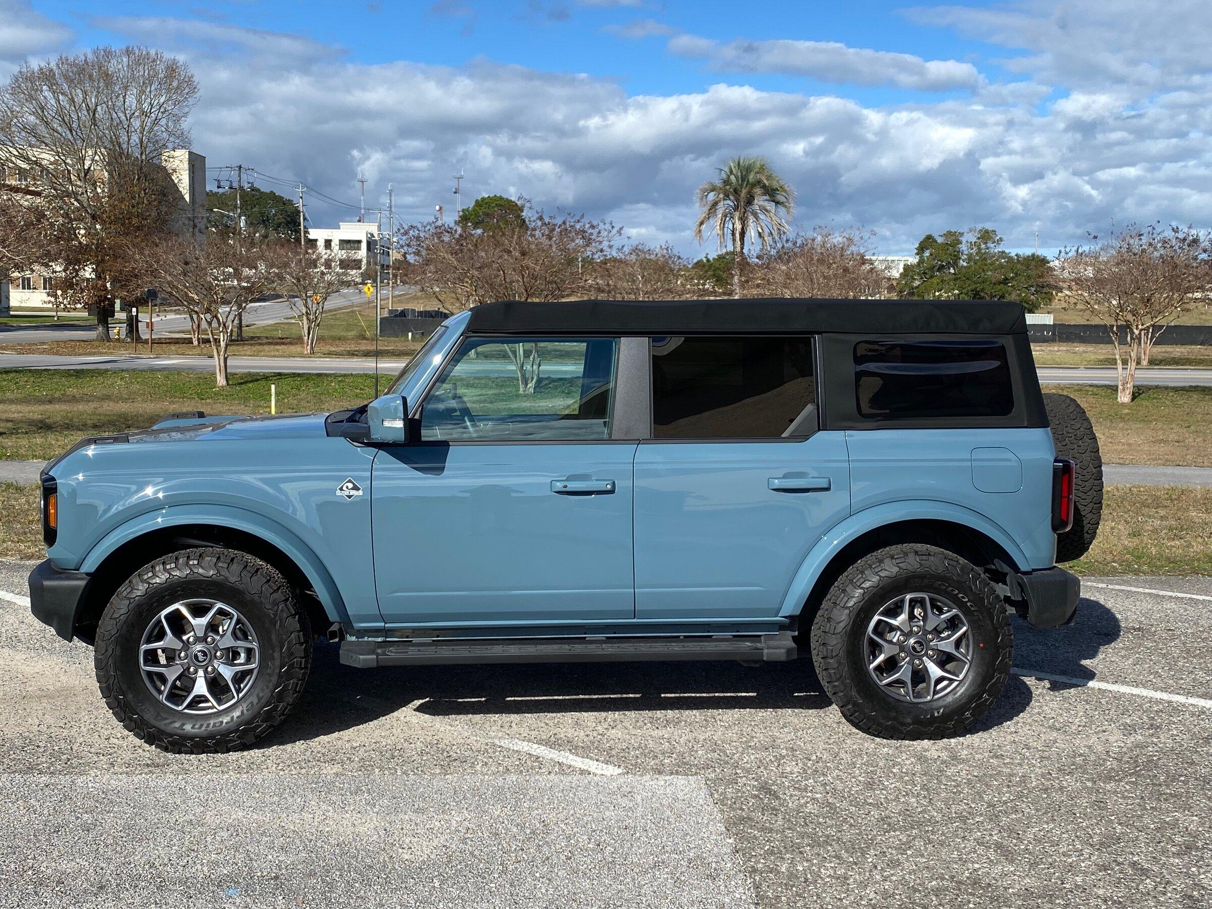 Non-Sas Outer Banks with Badlands factory takeoffs wheels / tires ...