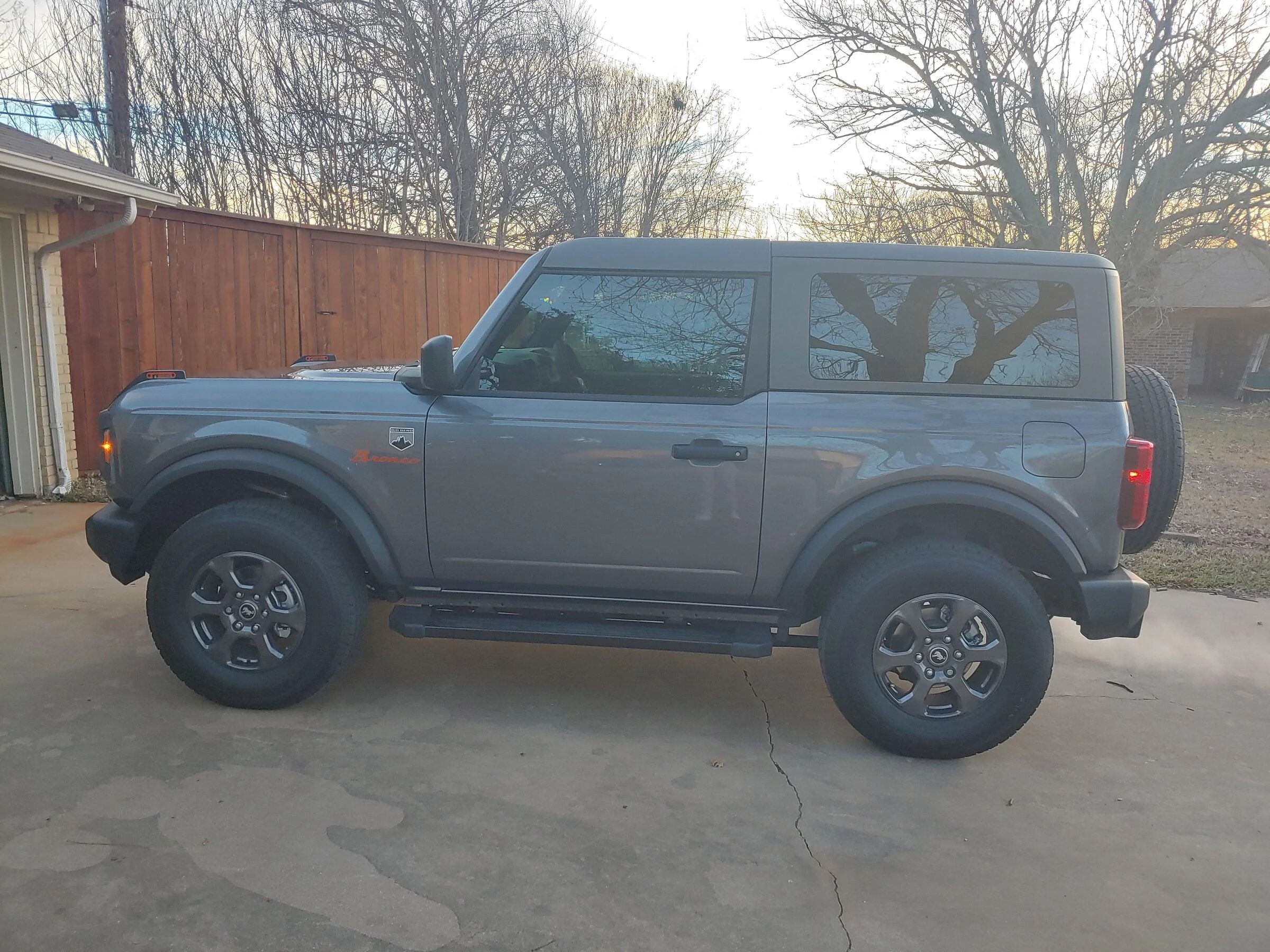 2 inch lift and 35s before and after pics | Bronco6G - 2021+ Ford ...