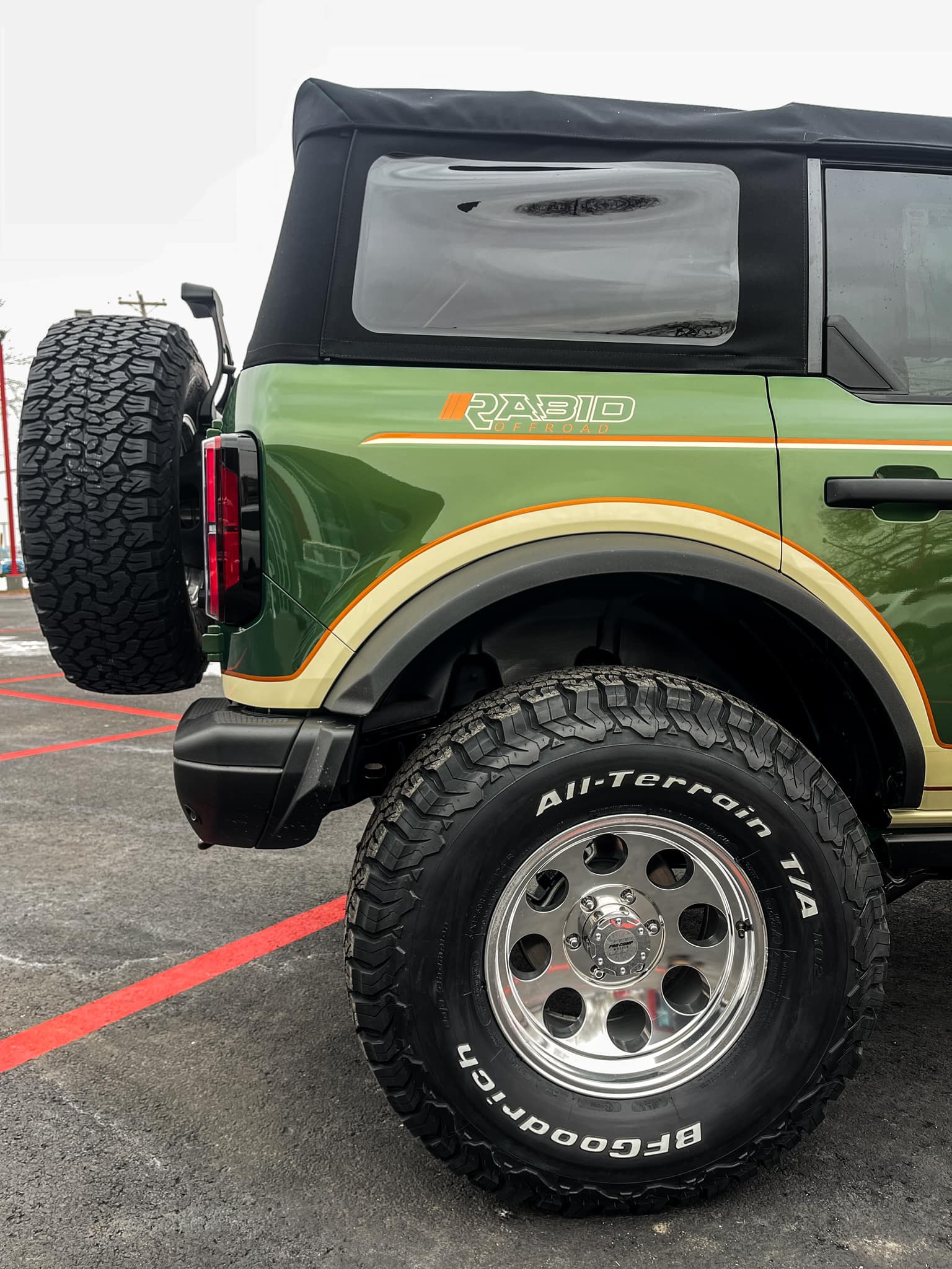 Eruption Green Retro Bronco Build! 🤩 | Bronco6G - 2021+ Ford Bronco ...