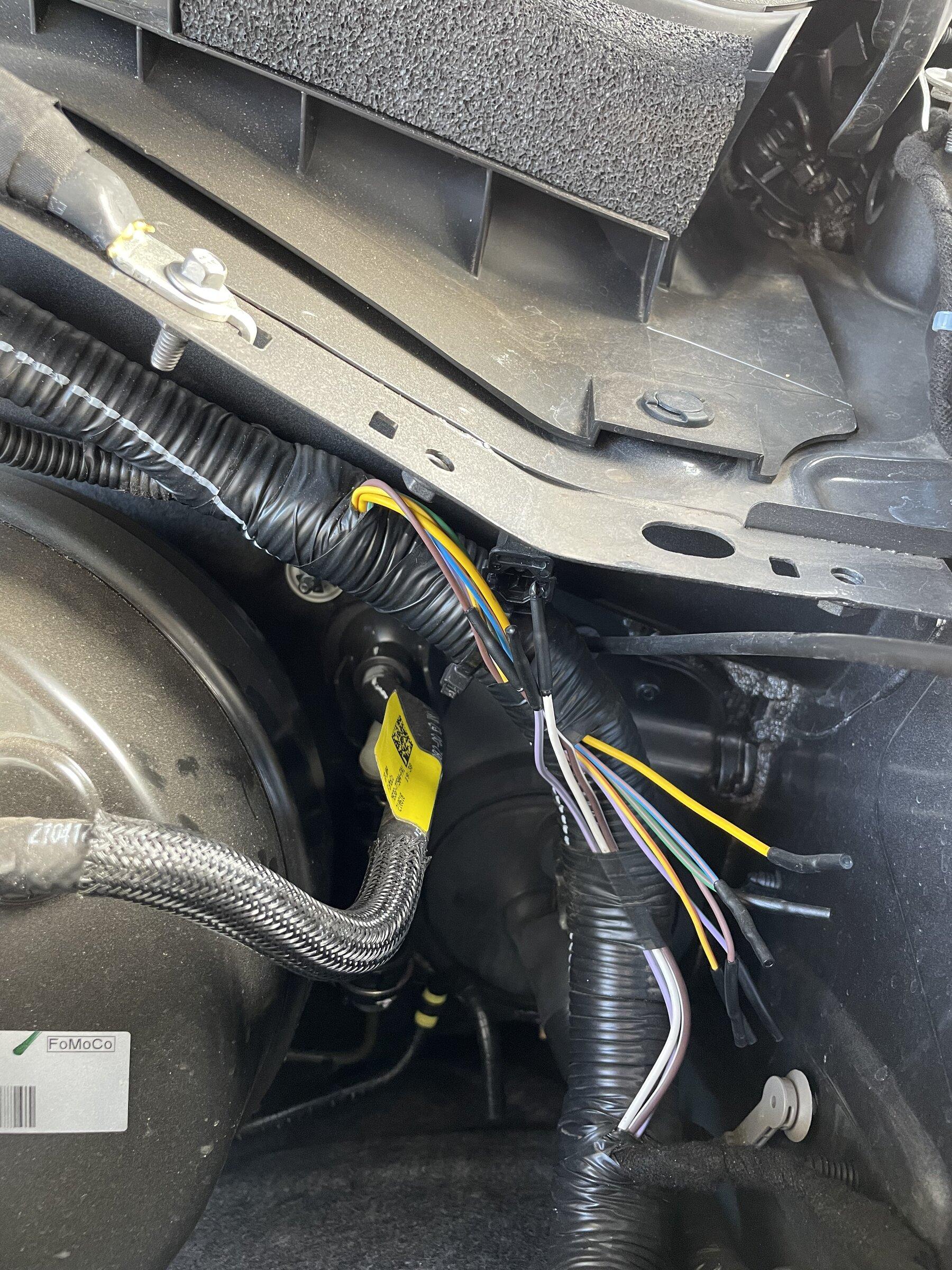 Firewall pass-through for power supply on 7MT. | Bronco6G - 2021+ Ford ...