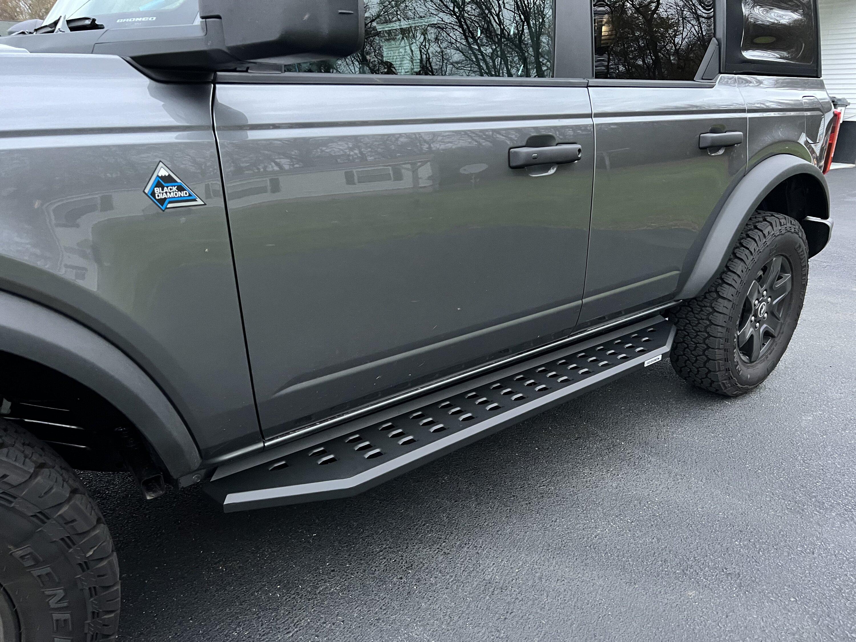 Go Rhino RB20 running boards installed | Bronco6G - 2021+ Ford Bronco ...