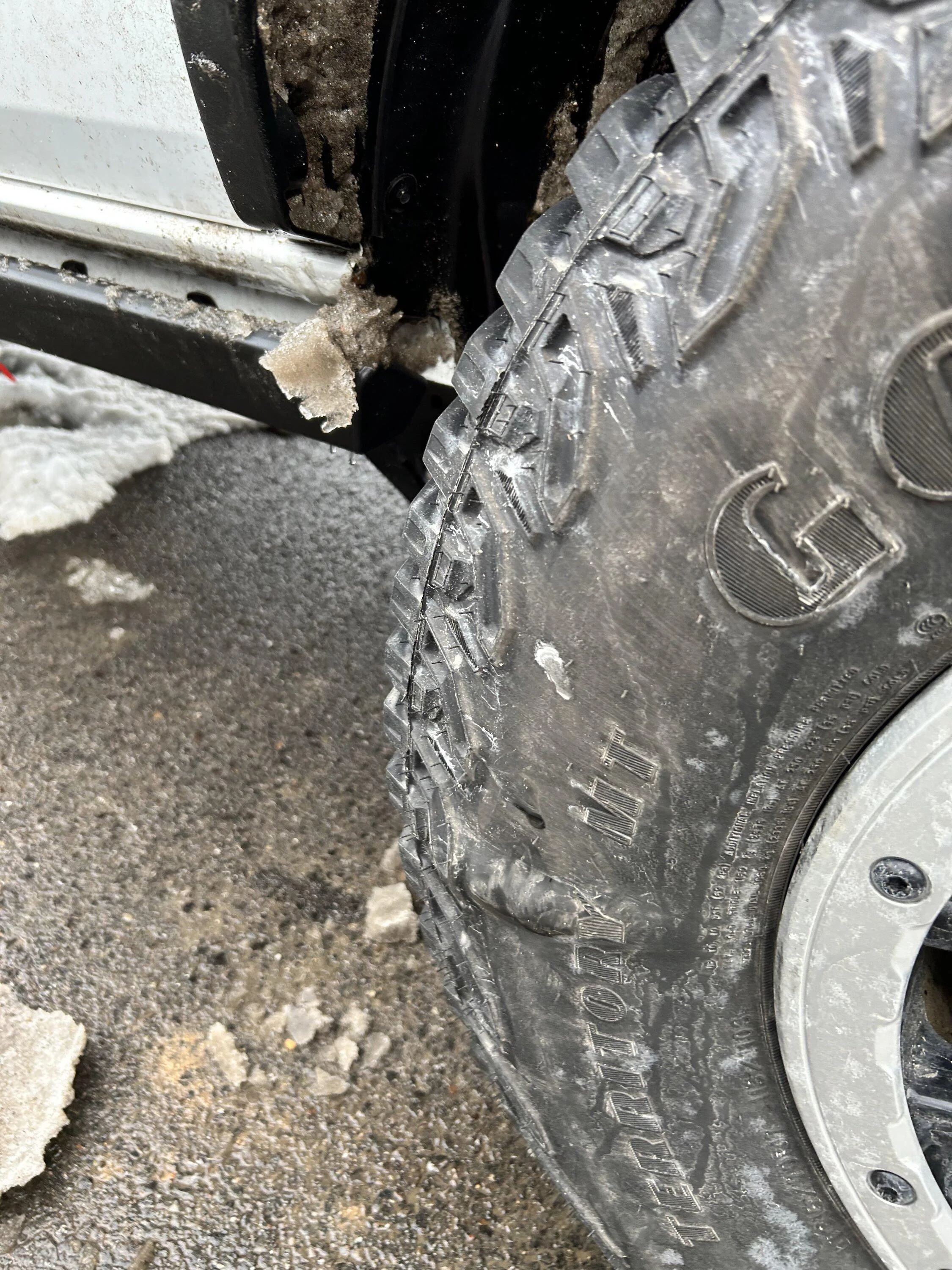 Tire bulge on tire side wall. | Bronco6G - 2021+ Ford Bronco & Bronco ...