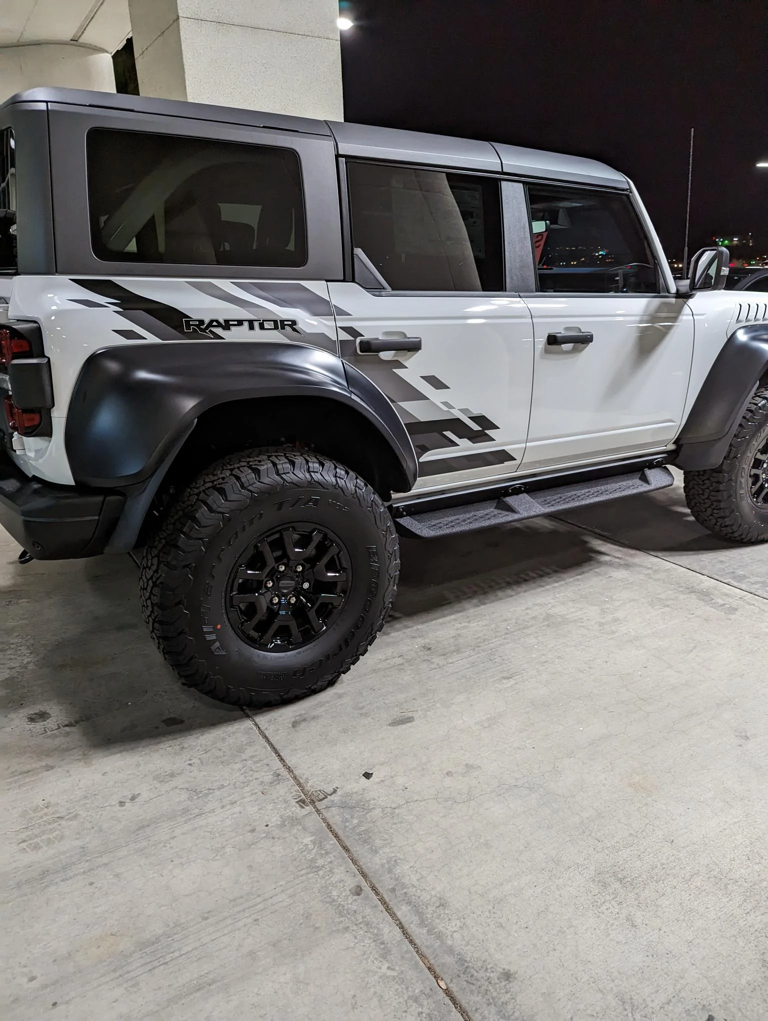OXFORD WHITE Bronco RAPTOR Photos Thread | Bronco6G - 2021+ Ford Bronco ...