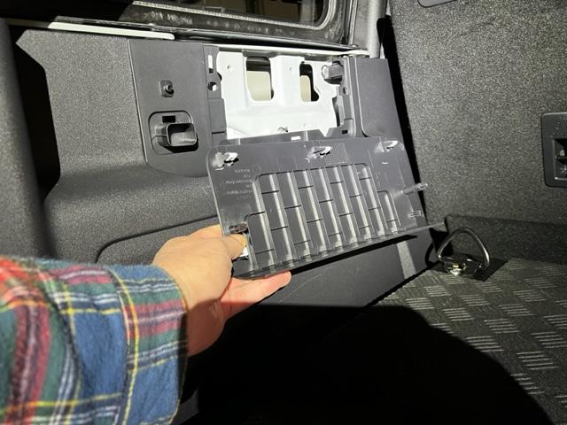 Mountains 2 Metal Rear Interior Cargo Tray Install & Photos | Bronco6G ...