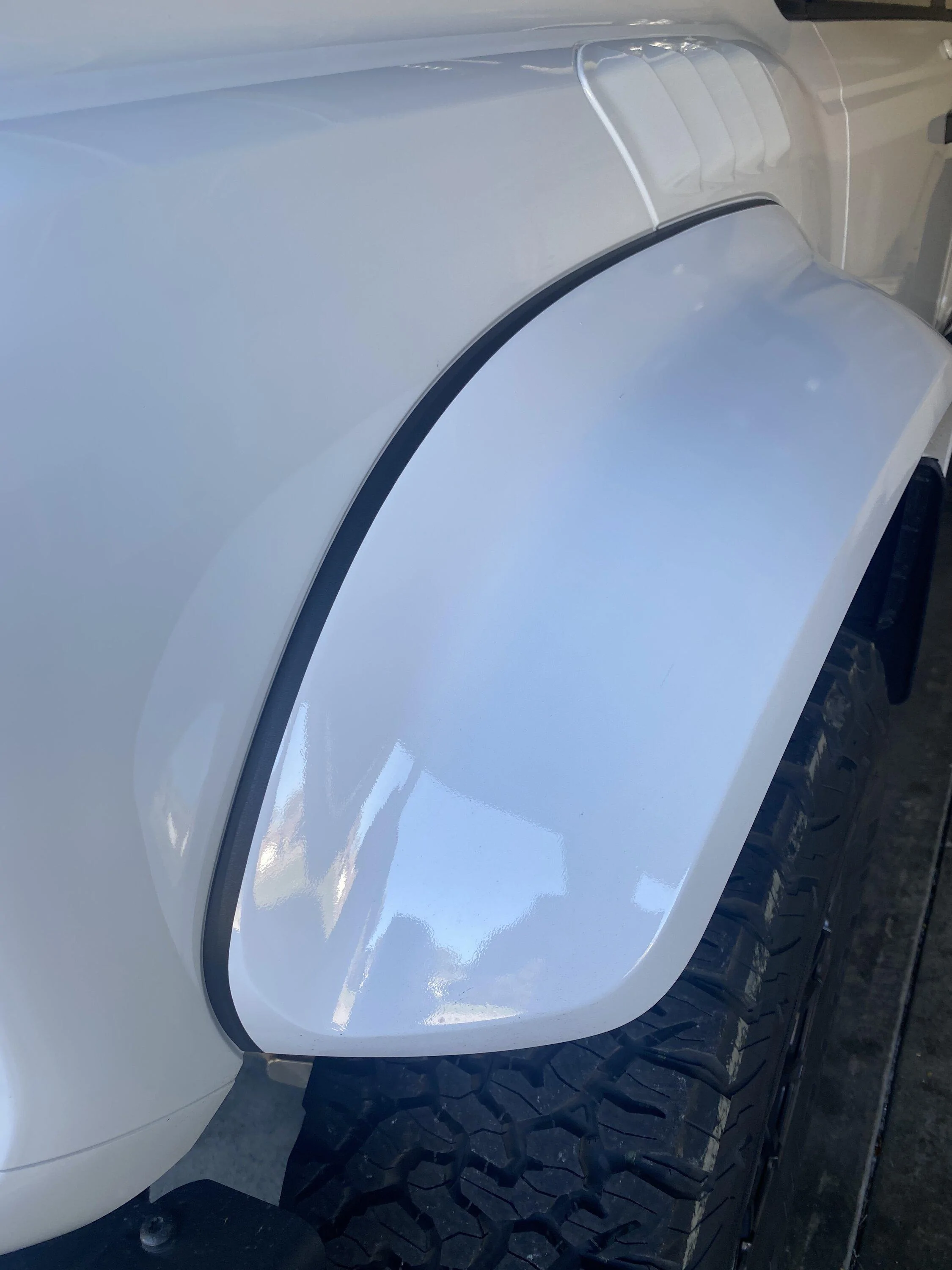 White Bronco Raptor w/ vinyl wrapped flares. Rigid 40” light bar ...