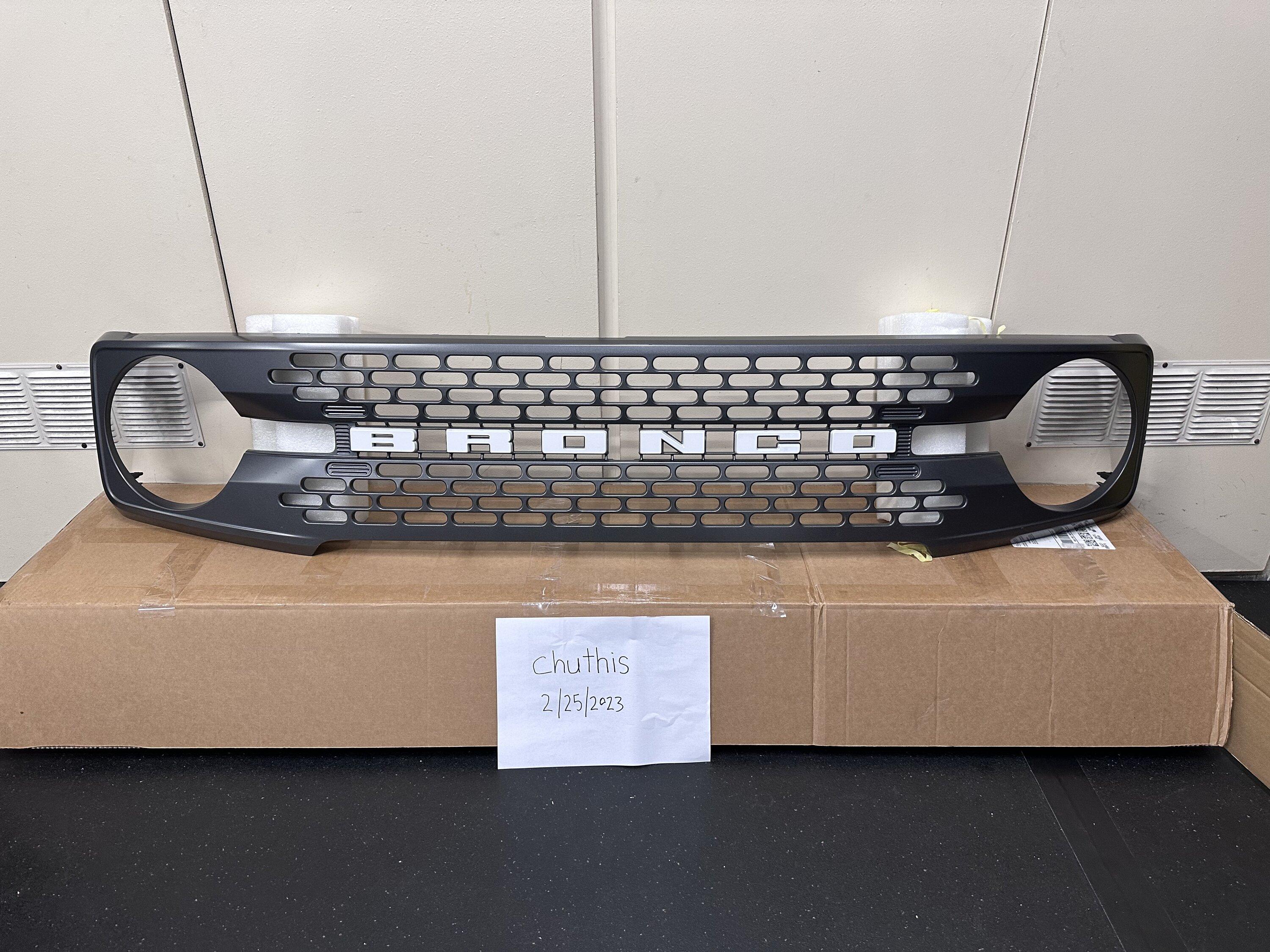 California - OEM Badlands grille w/ lettering | Bronco6G - 2021+ Ford ...