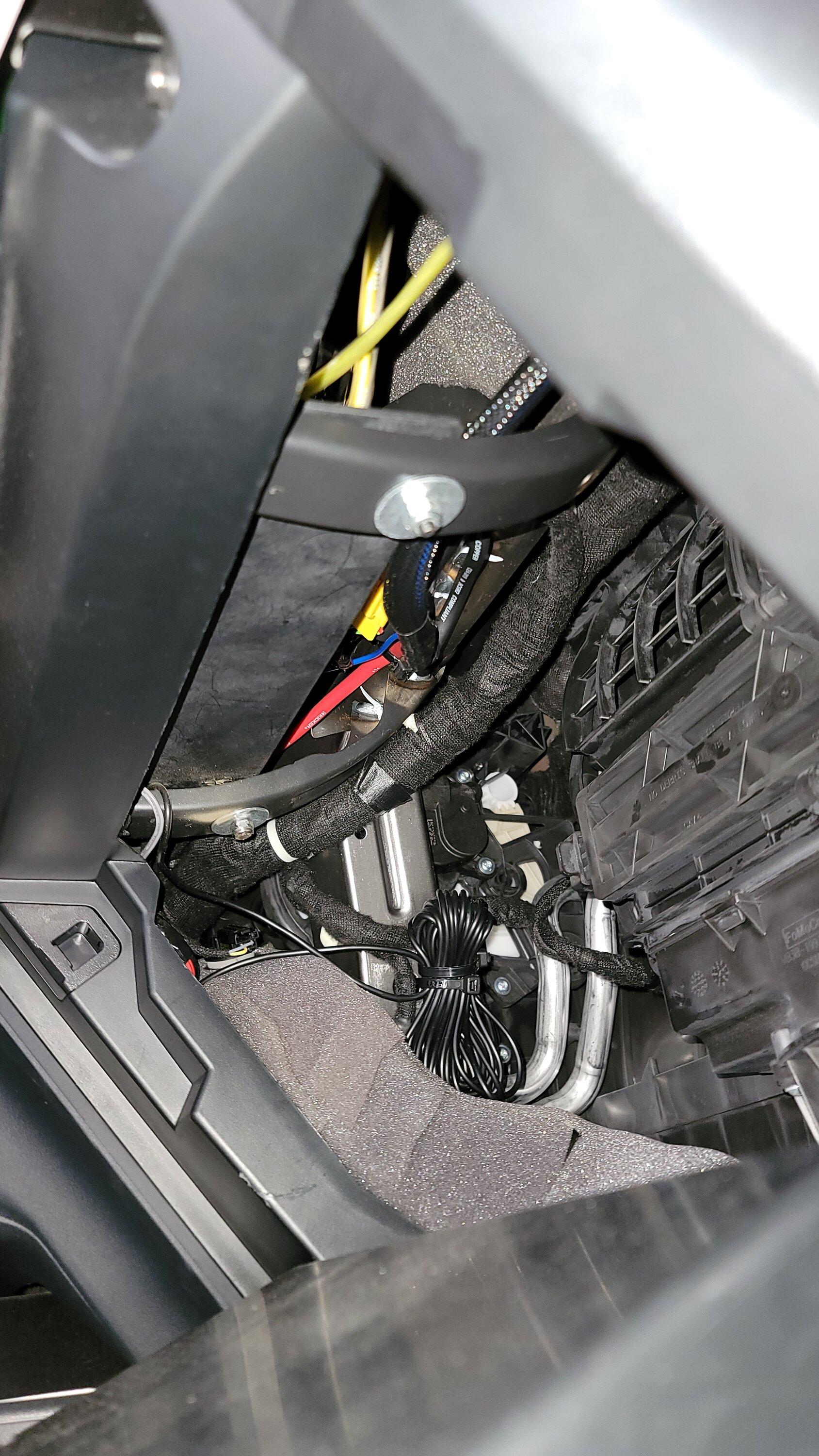 Anyone install Kicker key 500 amp under the dash? | Bronco6G - 2021 ...