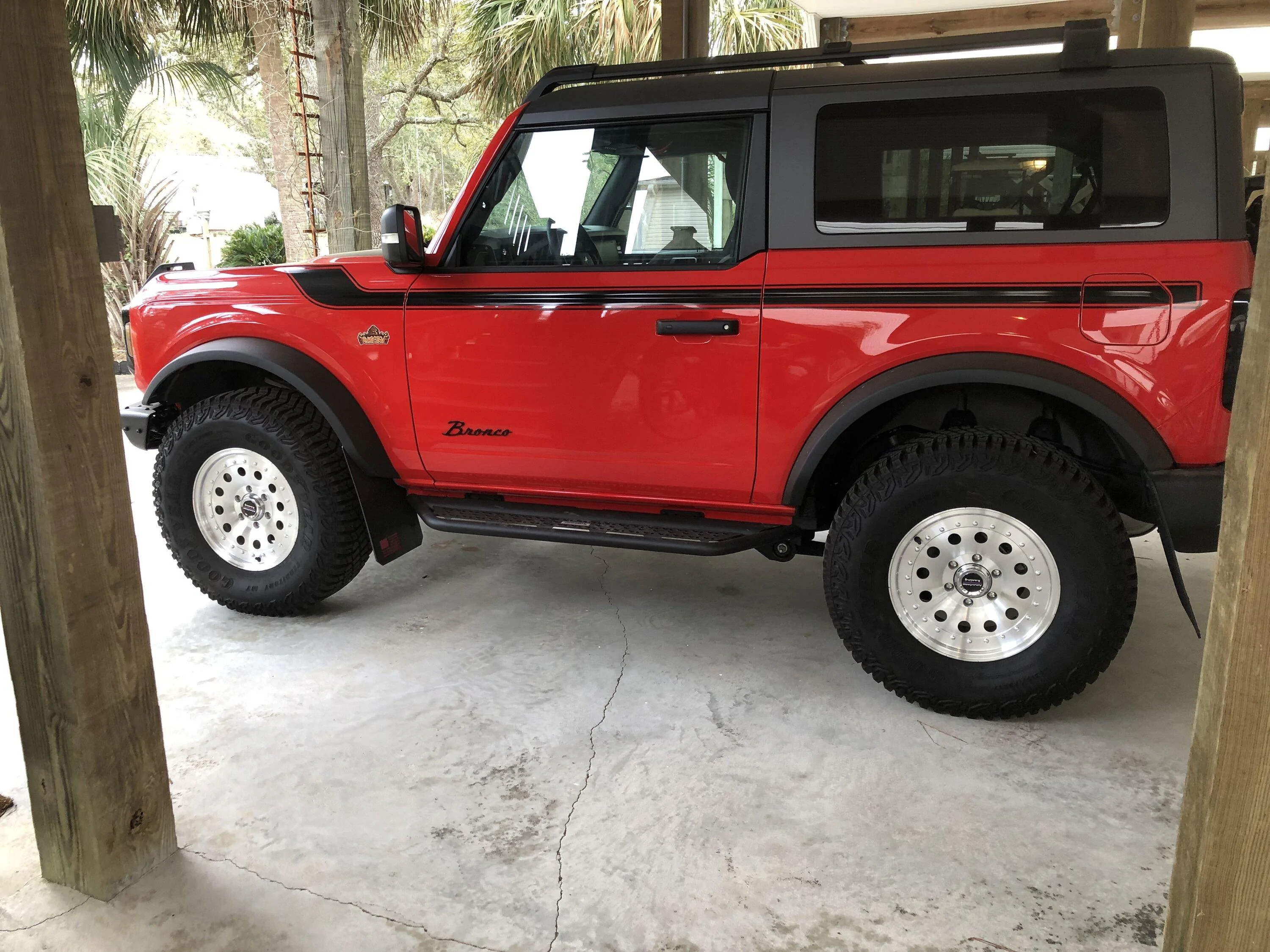 Put any cool / unique vinyl decals on your Bronco? Let's see them ...