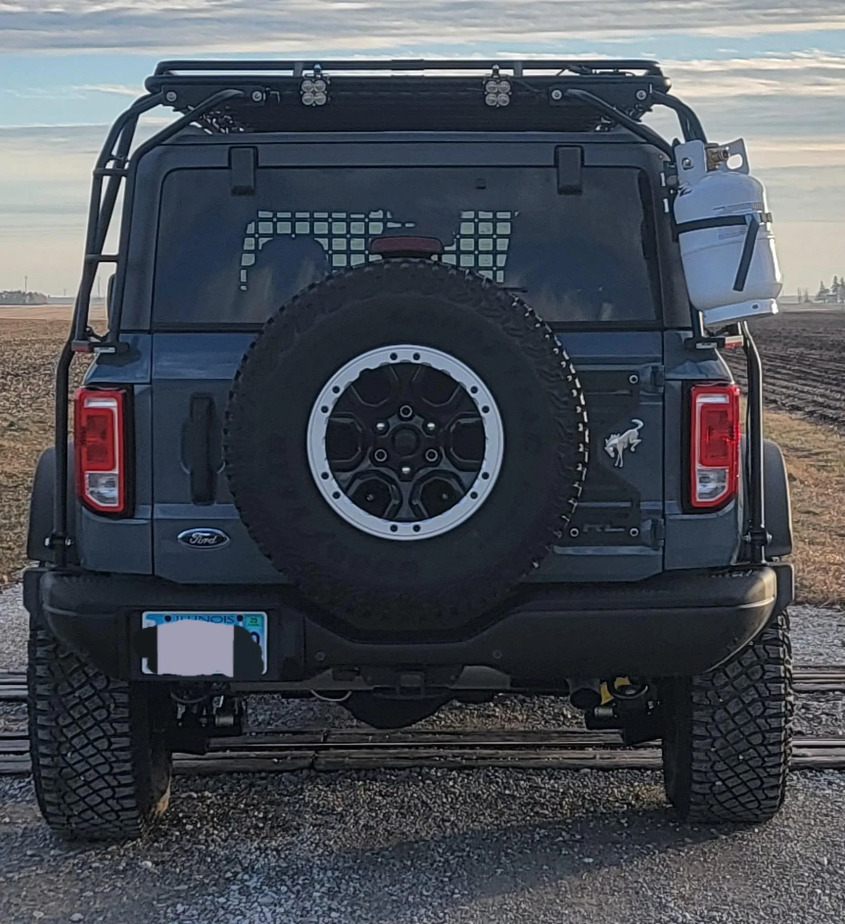 Mounting 5 pound propane tank on a rotopax ez tire mount? | Bronco6G ...