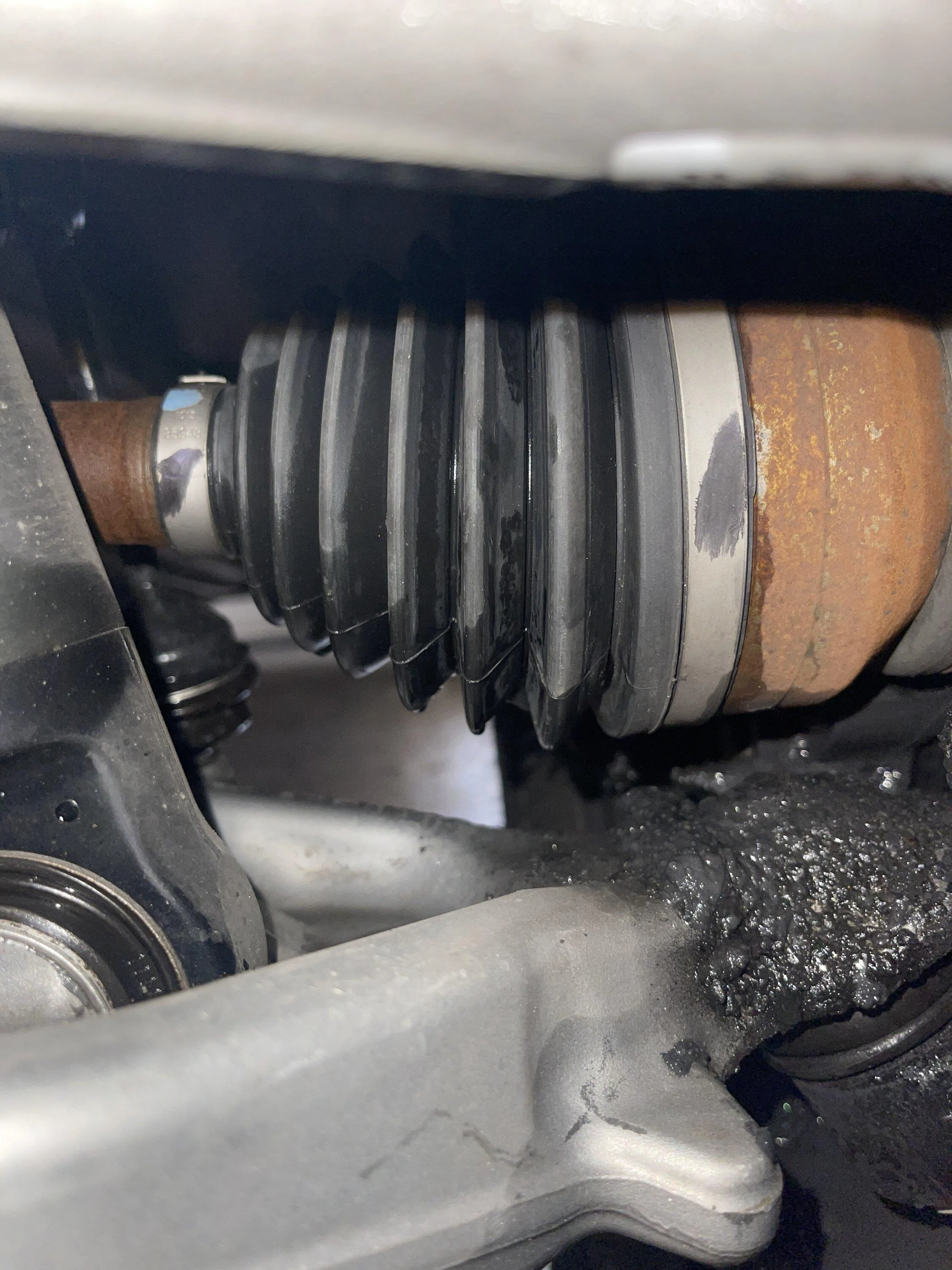 Blown CV boot from the factory?? | Bronco6G - 2021+ Ford Bronco ...