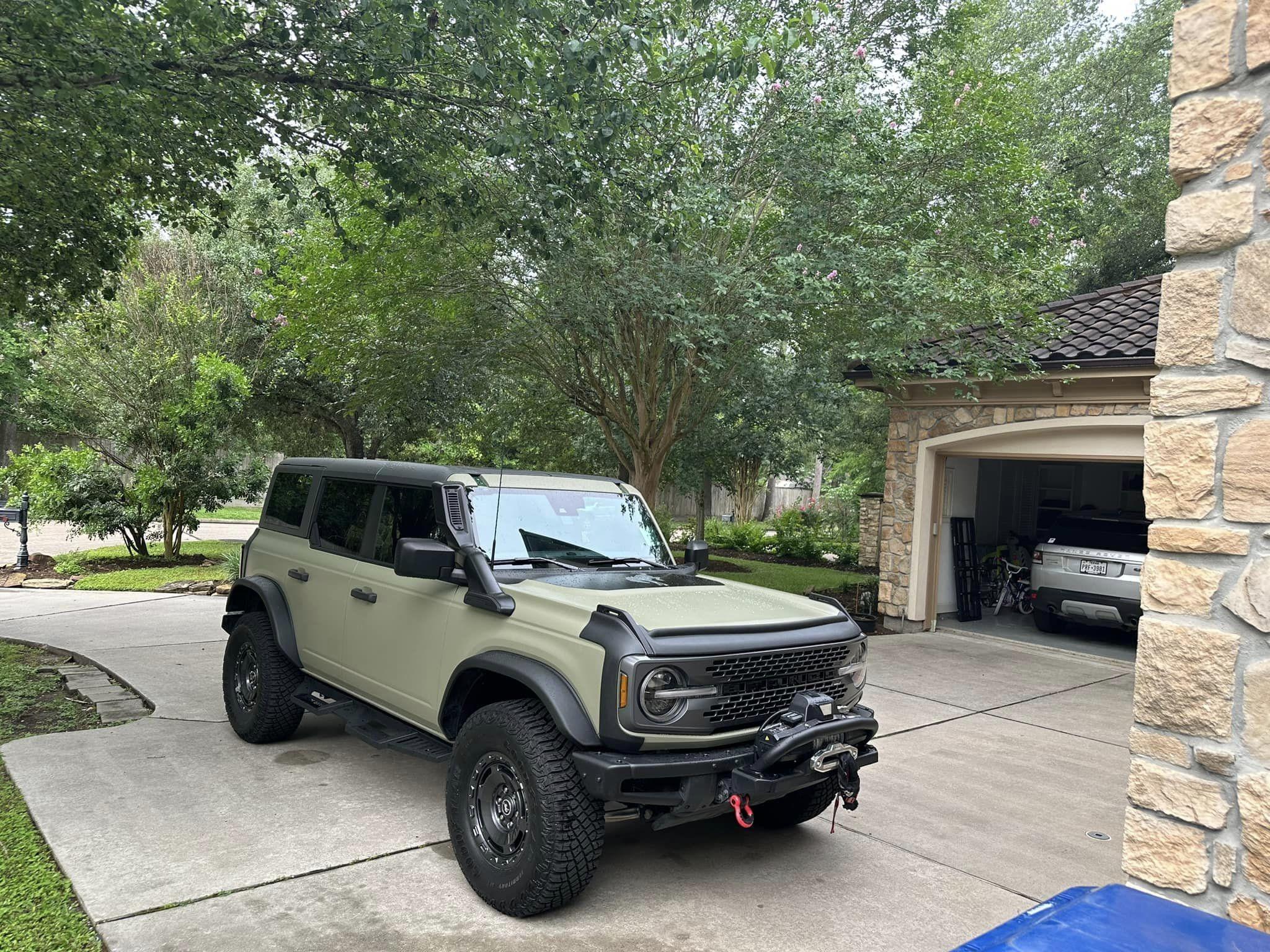 Matte Khaki Green wrap Bronco Everglades looks awesome | Bronco6G ...