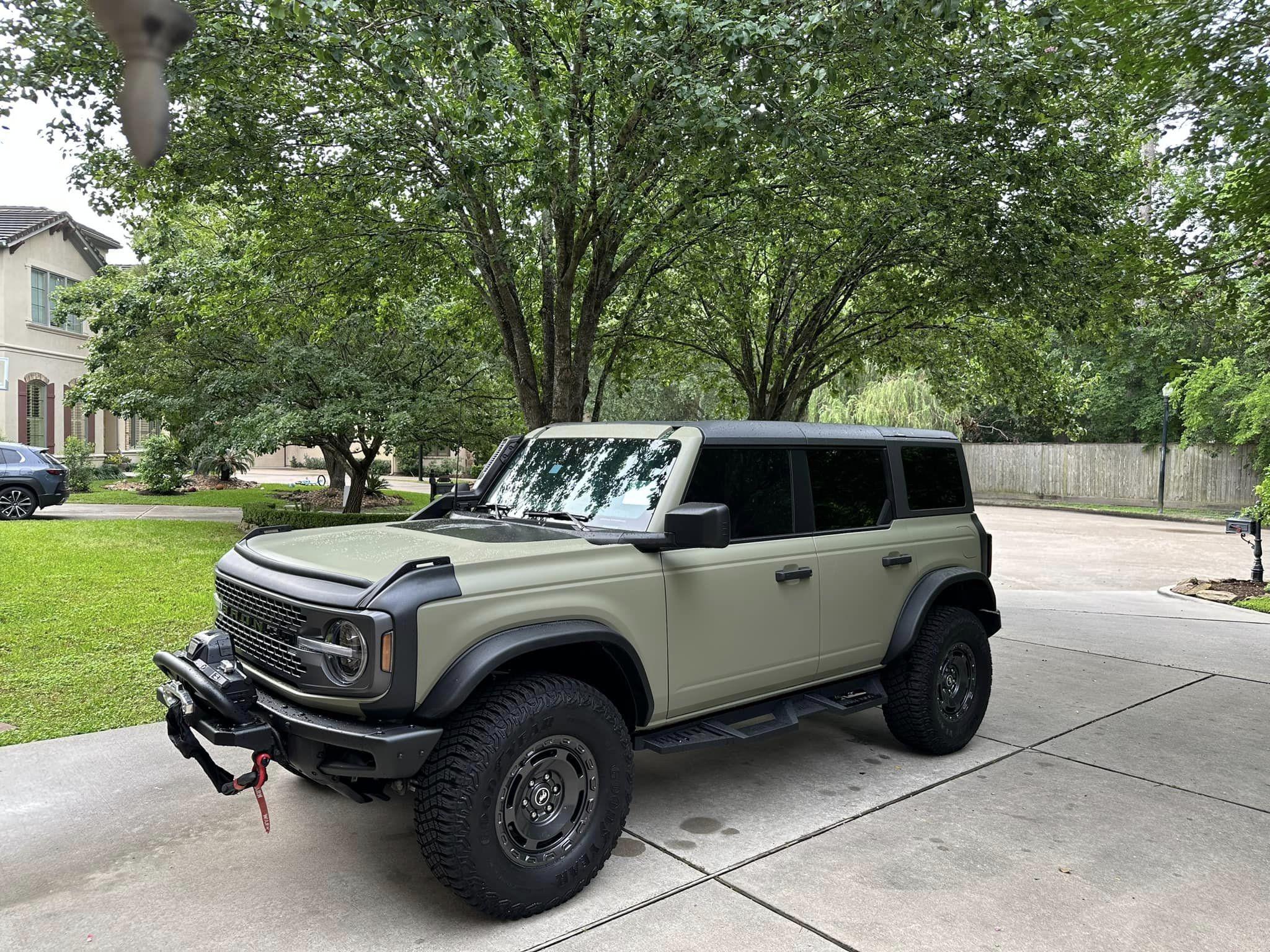Matte Khaki Green wrap Bronco Everglades looks awesome | Bronco6G ...