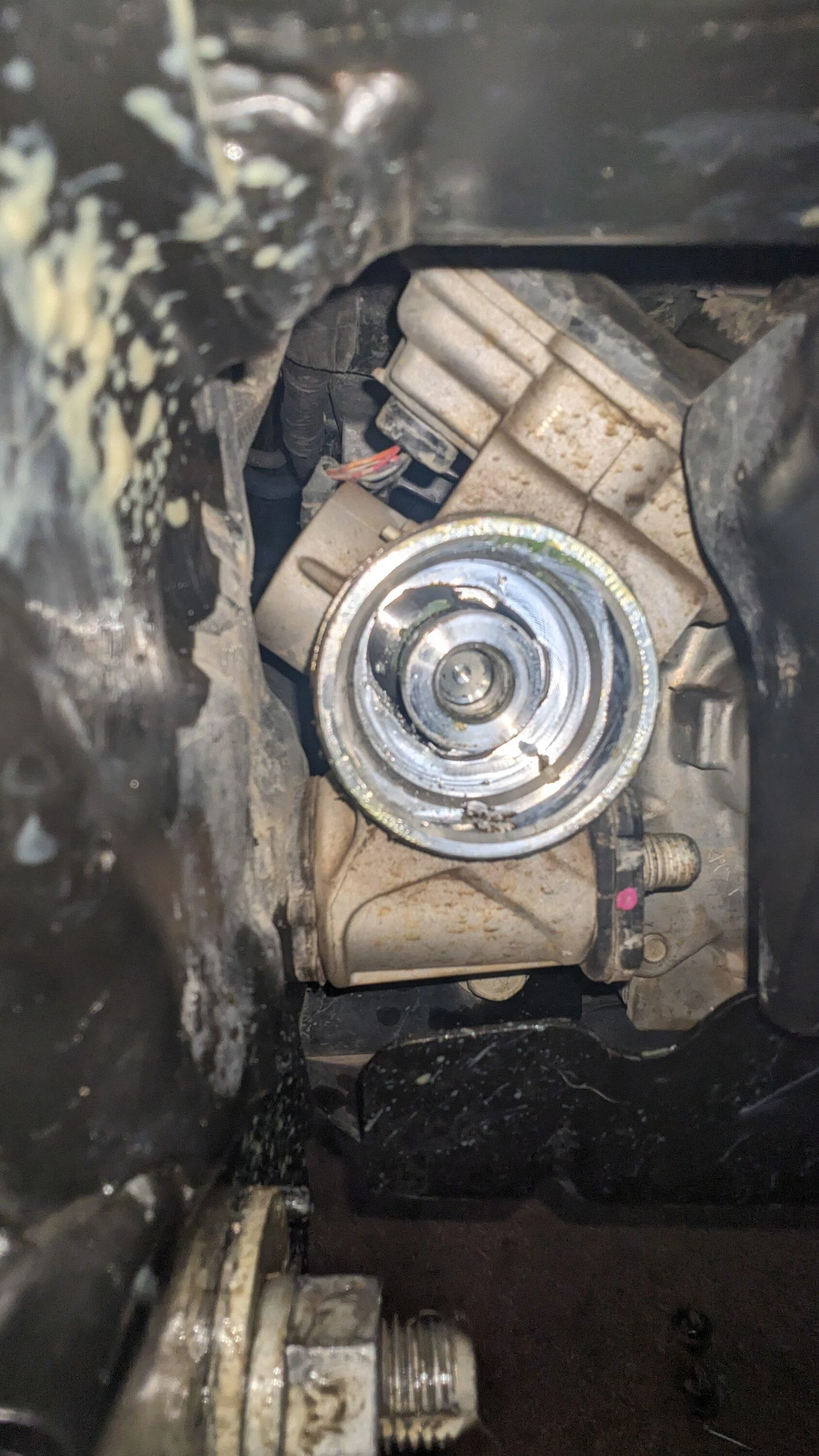 Snacktime's Bronco maintenance starring someone else's Bronco (torn CV boot fix, bushings ...