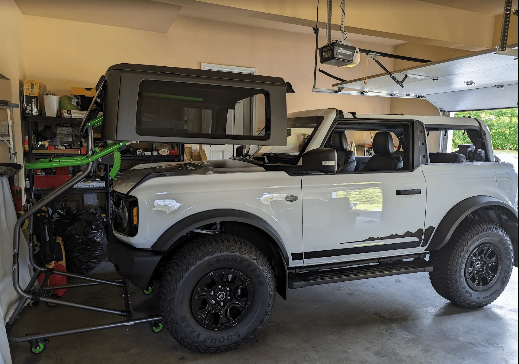 TopLift Pro 2-Door Bronco Top Removal Tool | Bronco6G - 2021+ Ford ...
