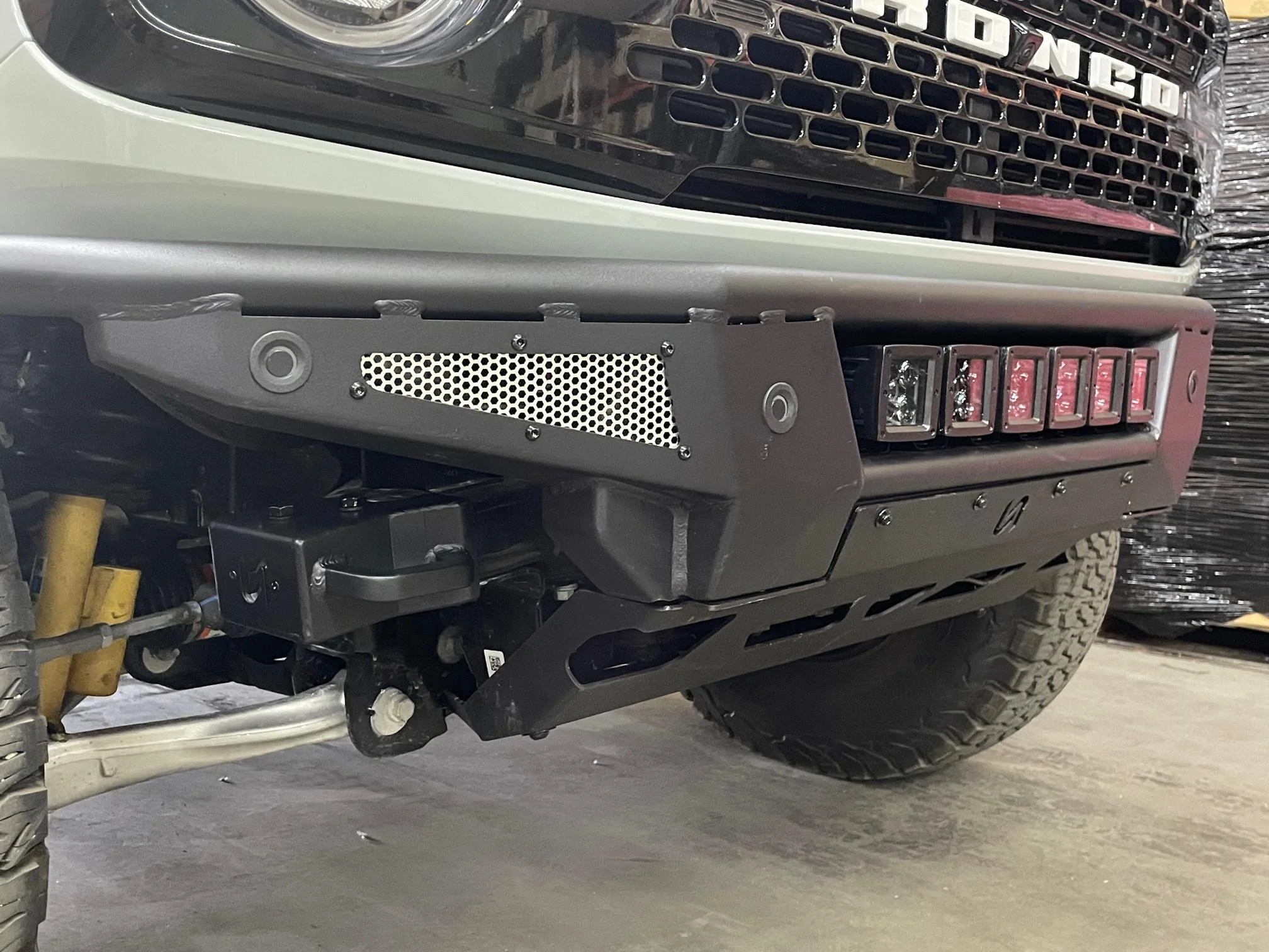 Crash bar cover with recovery hooks? TURN Offroad | Bronco6G - 2021 ...