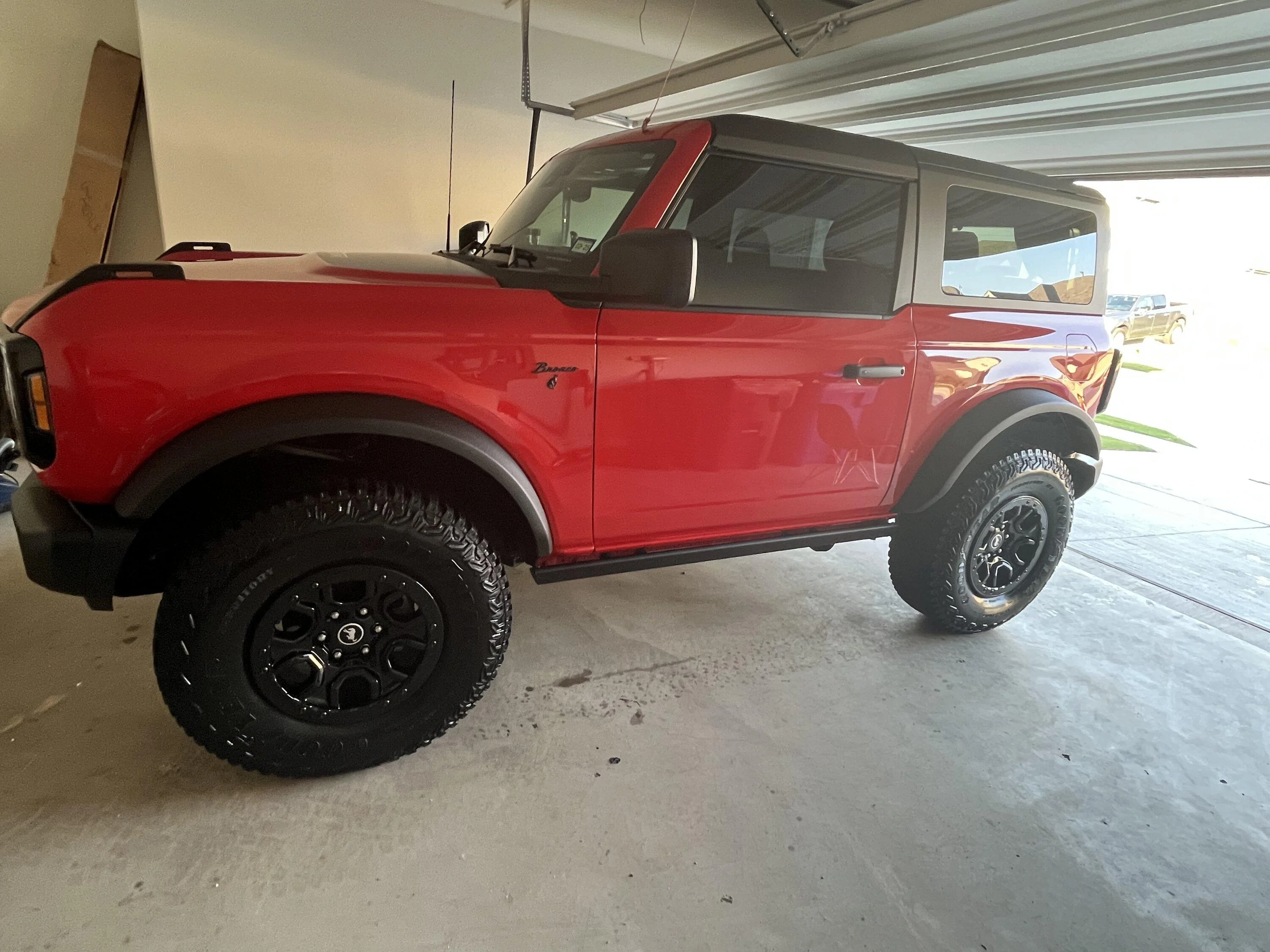 King Blue Accents on HOSS 3.0 (Fox) Shocks | Bronco6G - 2021+ Ford ...