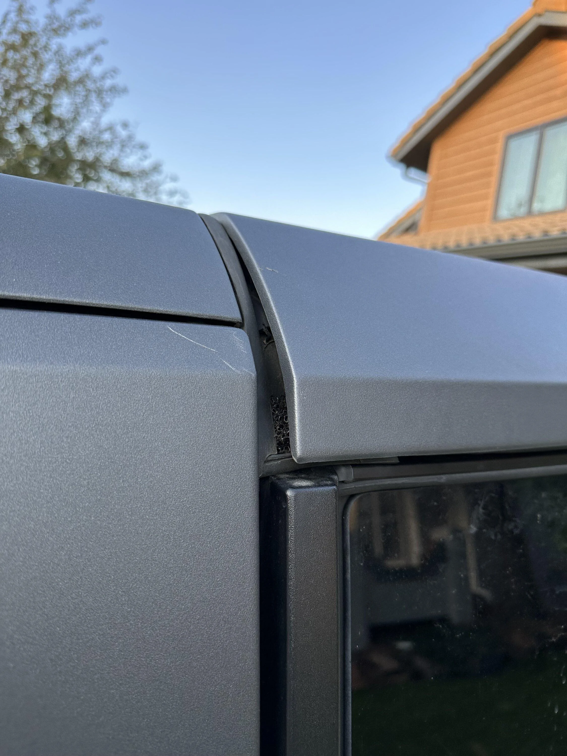 Leaking Braptor Hardtop Dealer says is normal | Bronco6G - 2021+ Ford ...
