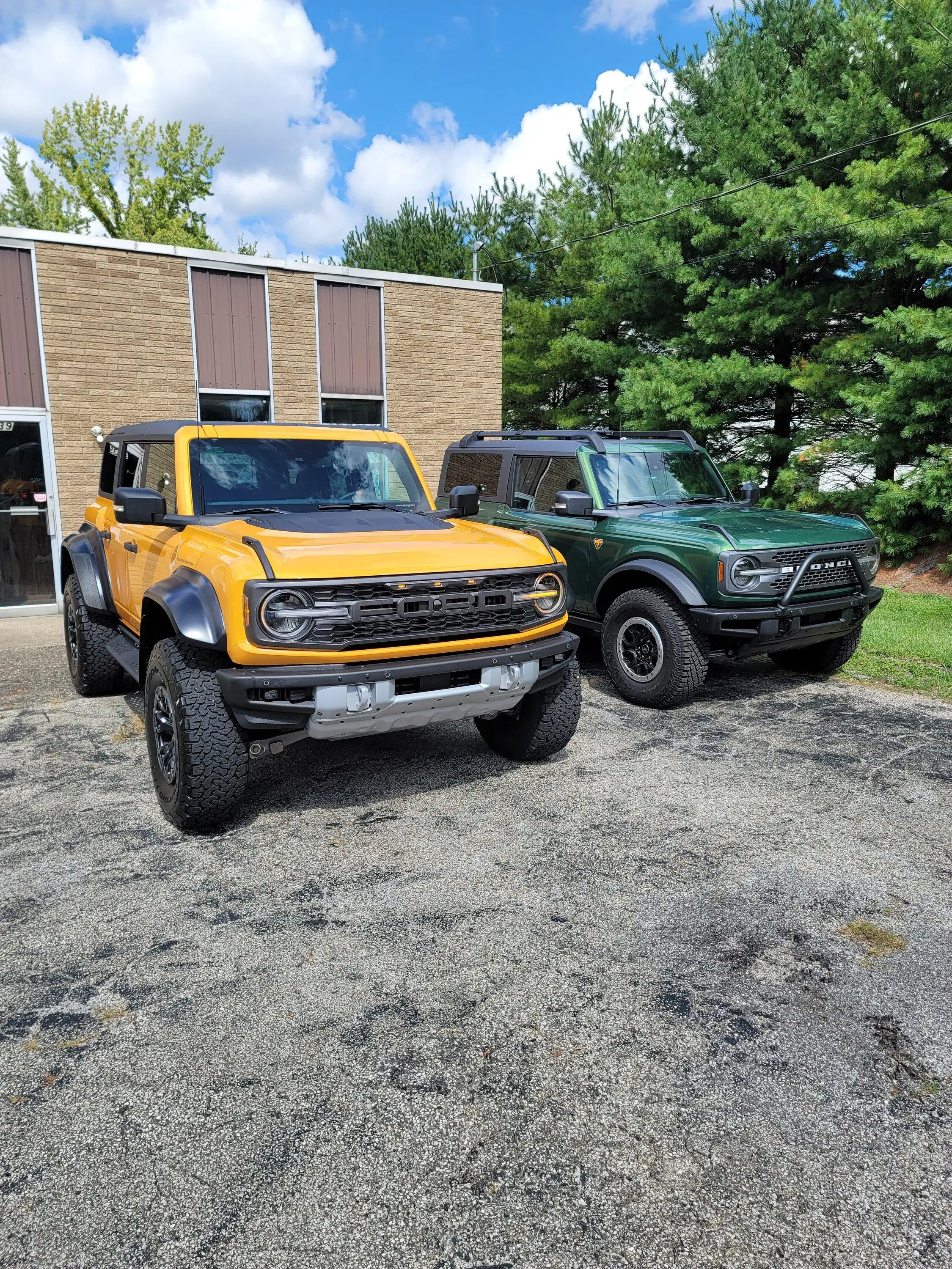 Consensus on best looking color Bronco Raptor? | Bronco6G - 2021+ Ford ...