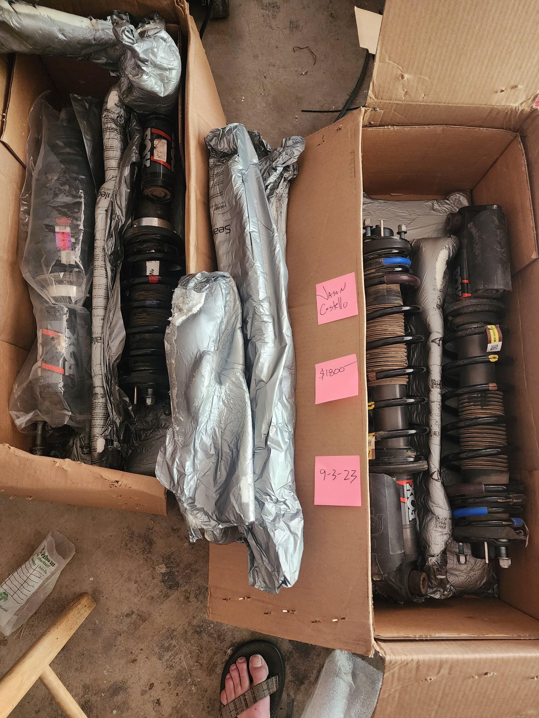 Arizona - WTS ‘23 Wildtrak 4dr HOSS 3.0 Fox Coilovers w/ perch collars ...