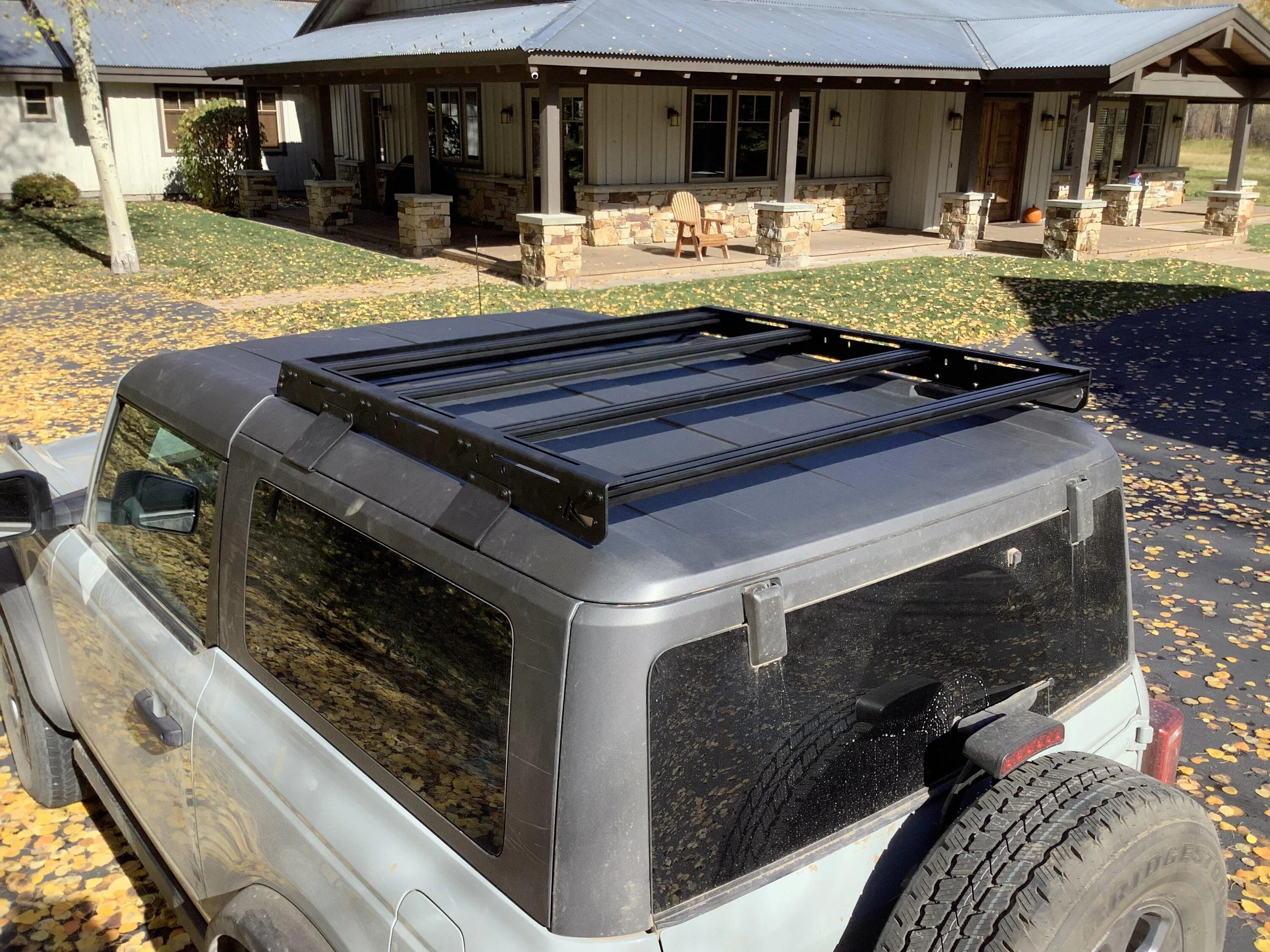 Trailrax Half Rack on 2 Door Installed - First Photos | Bronco6G - 2021 ...