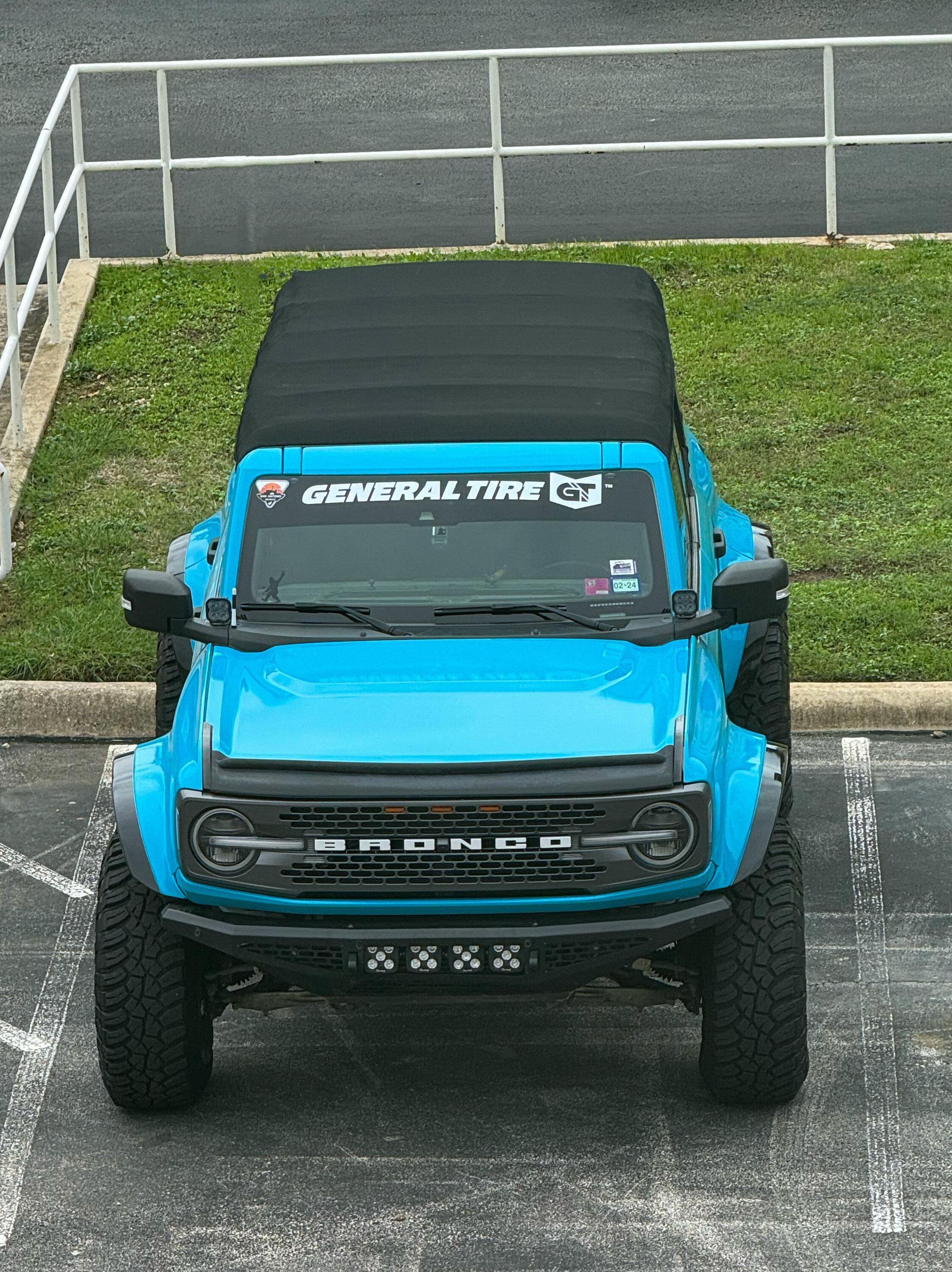 Metro Gloss Blu Glauco Vinyl Wrap on 8” ADV kit | Bronco6G - 2021+ Ford ...