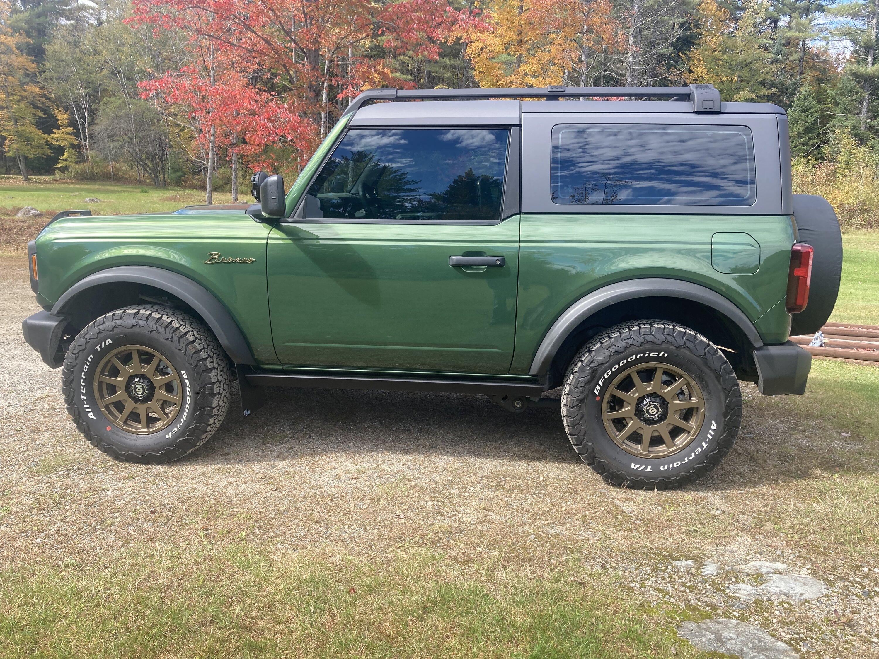 Vermont - 285/70/17 BFG KO2/ Sparco Dakar wheels | Bronco6G - 2021 ...