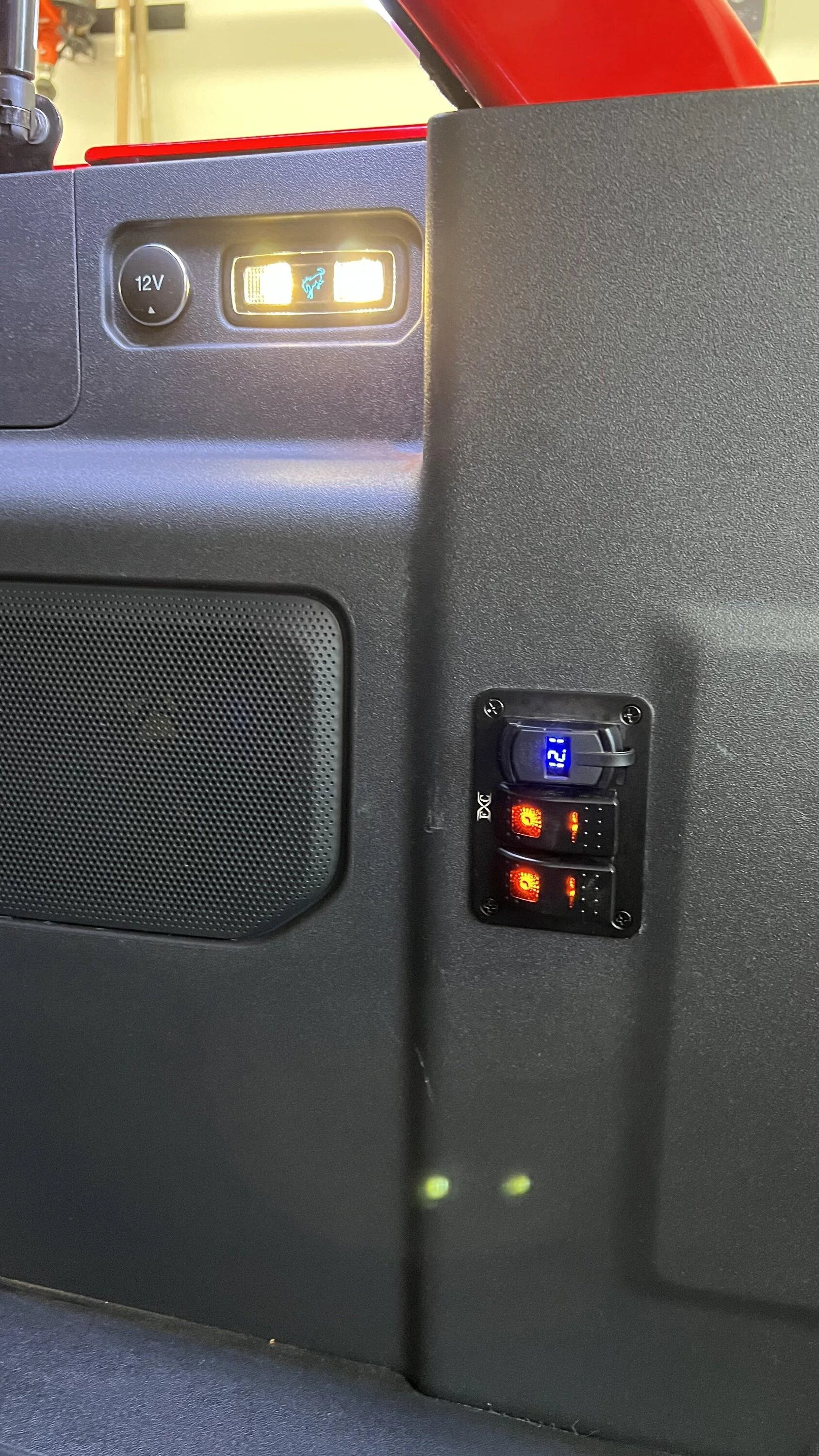 Making rear cargo area 12v adapter plug hot at all times. | Bronco6G ...