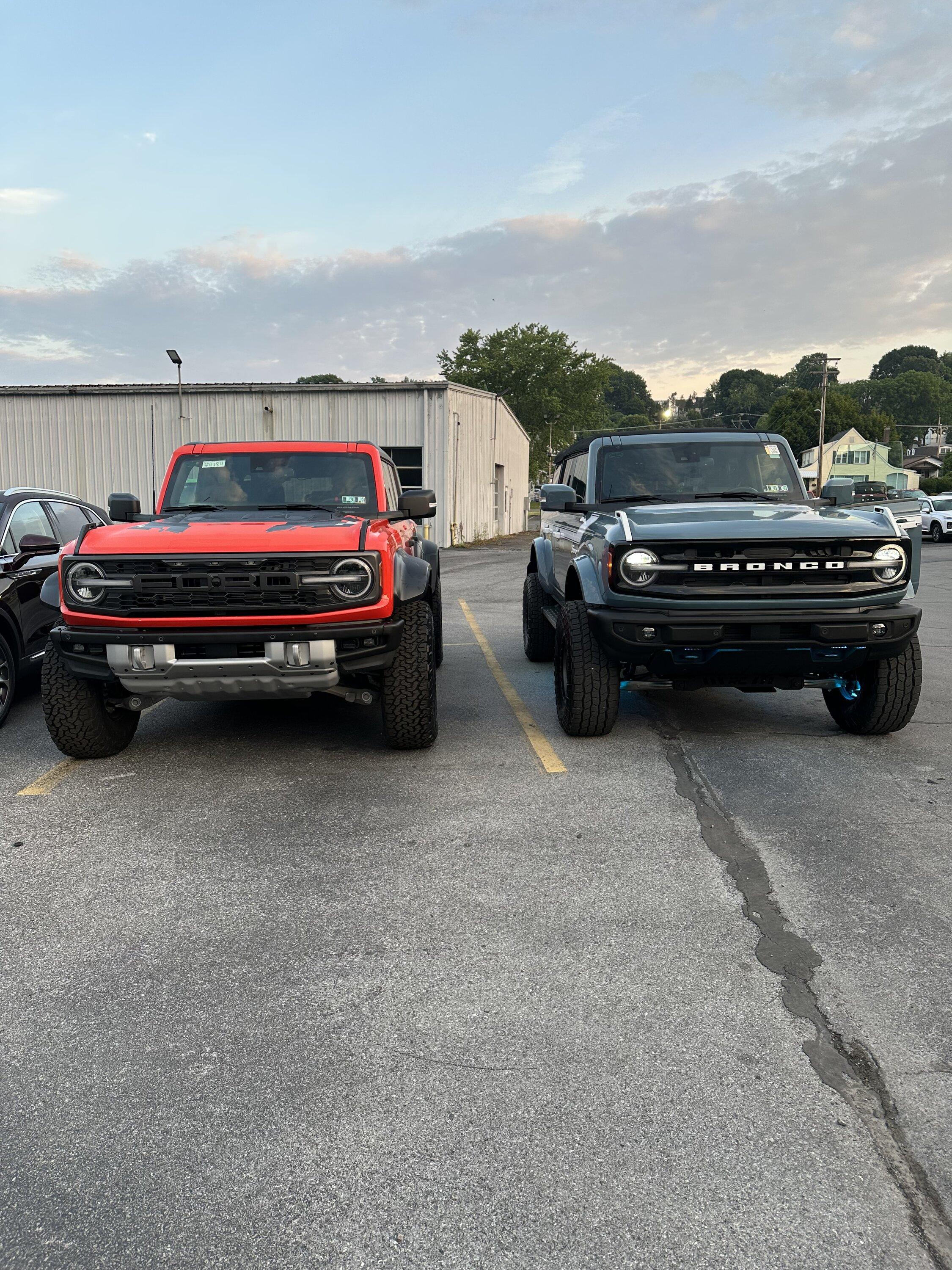 Our Bronco compared to Bronco Raptor side by side comparison | Bronco6G ...