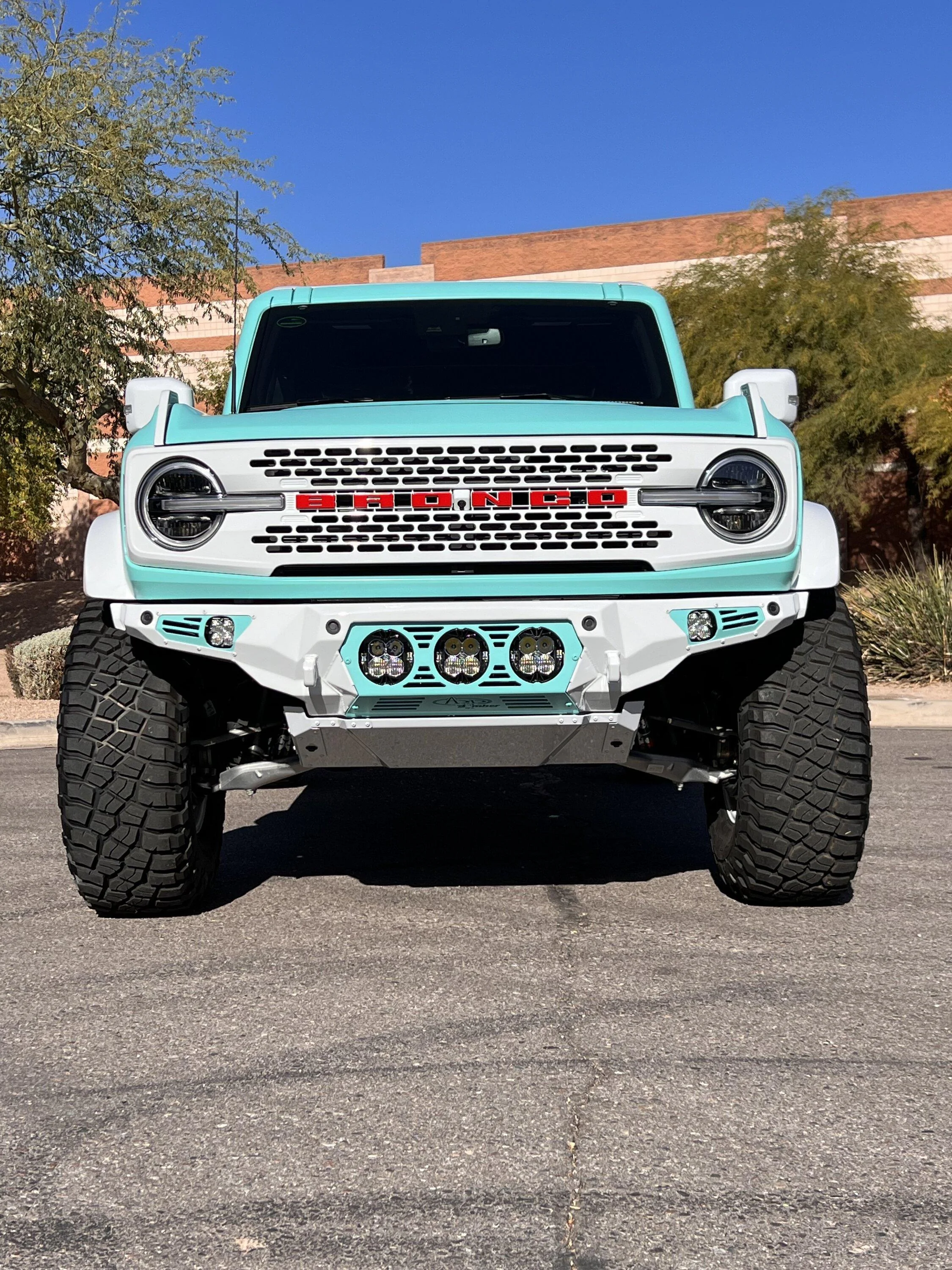 Full color change: Tiffany paint on retro Bronco build by Doetsch ...