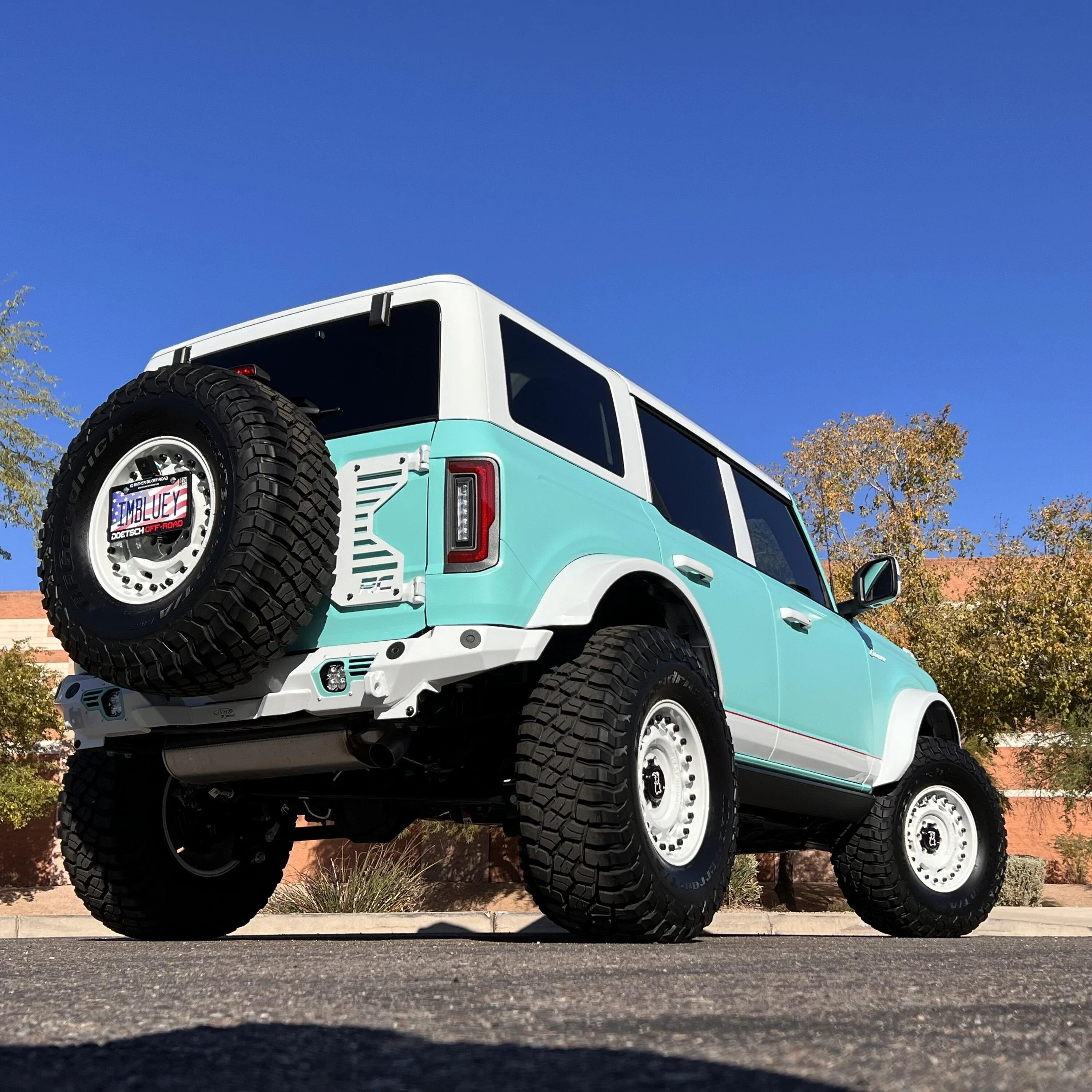 Full color change: Tiffany paint on retro Bronco build by Doetsch ...
