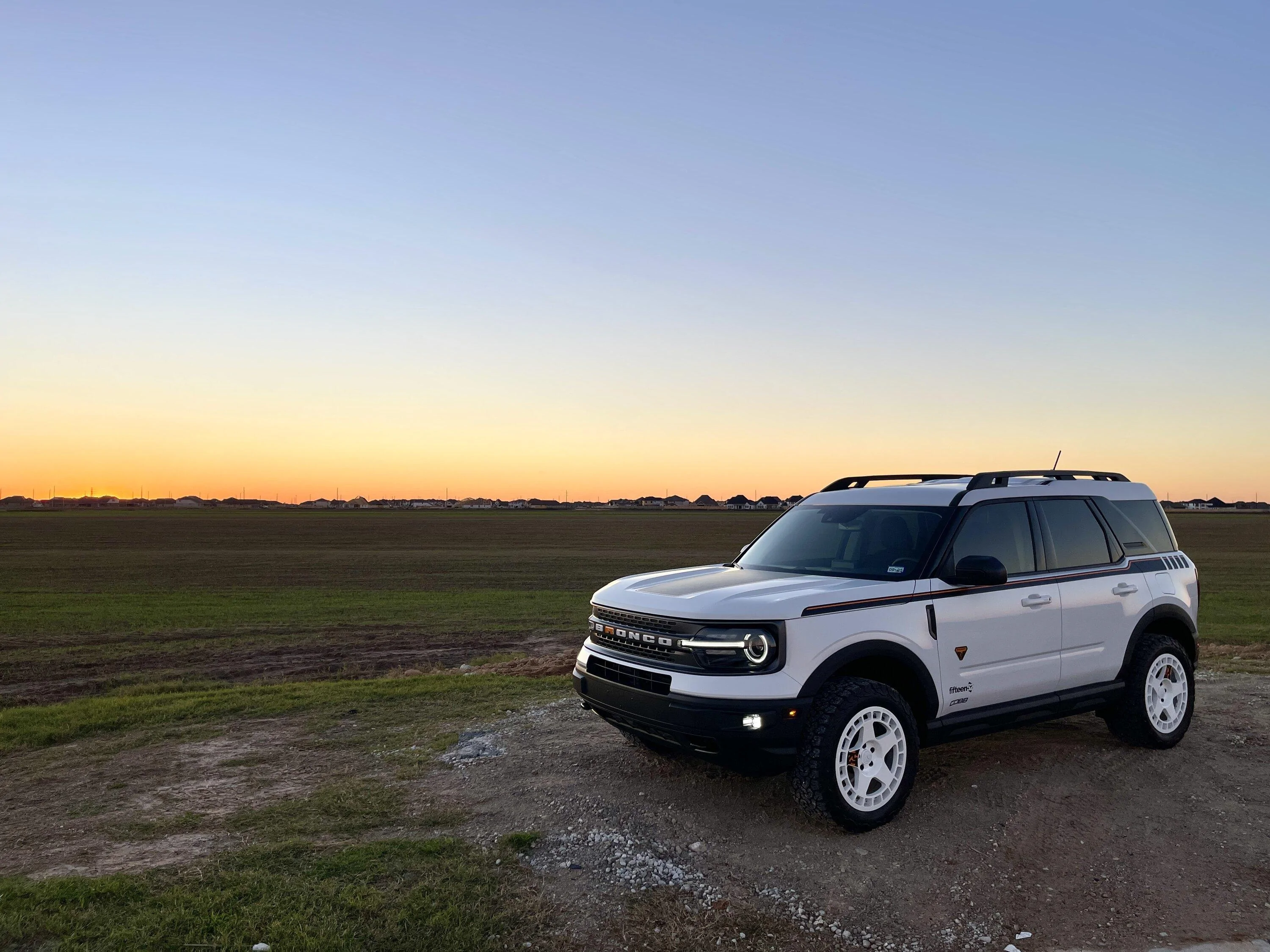 Underground Graphics Bronco Duo photoshoot! | Bronco6G - 2021+ Ford ...