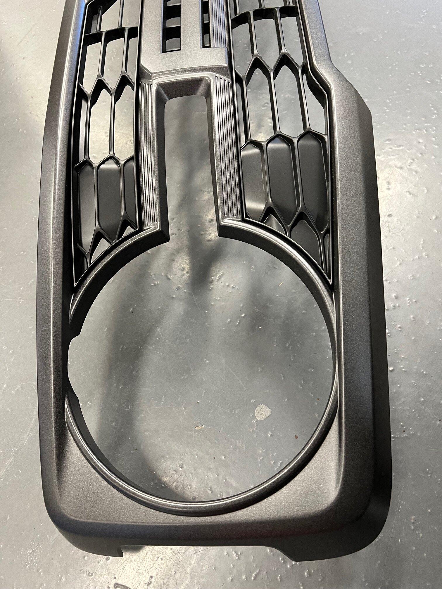 Canada - Quebec - OEM RAPTOR GRILL WITH MARKER LIGHTS 500$ | Bronco6G ...