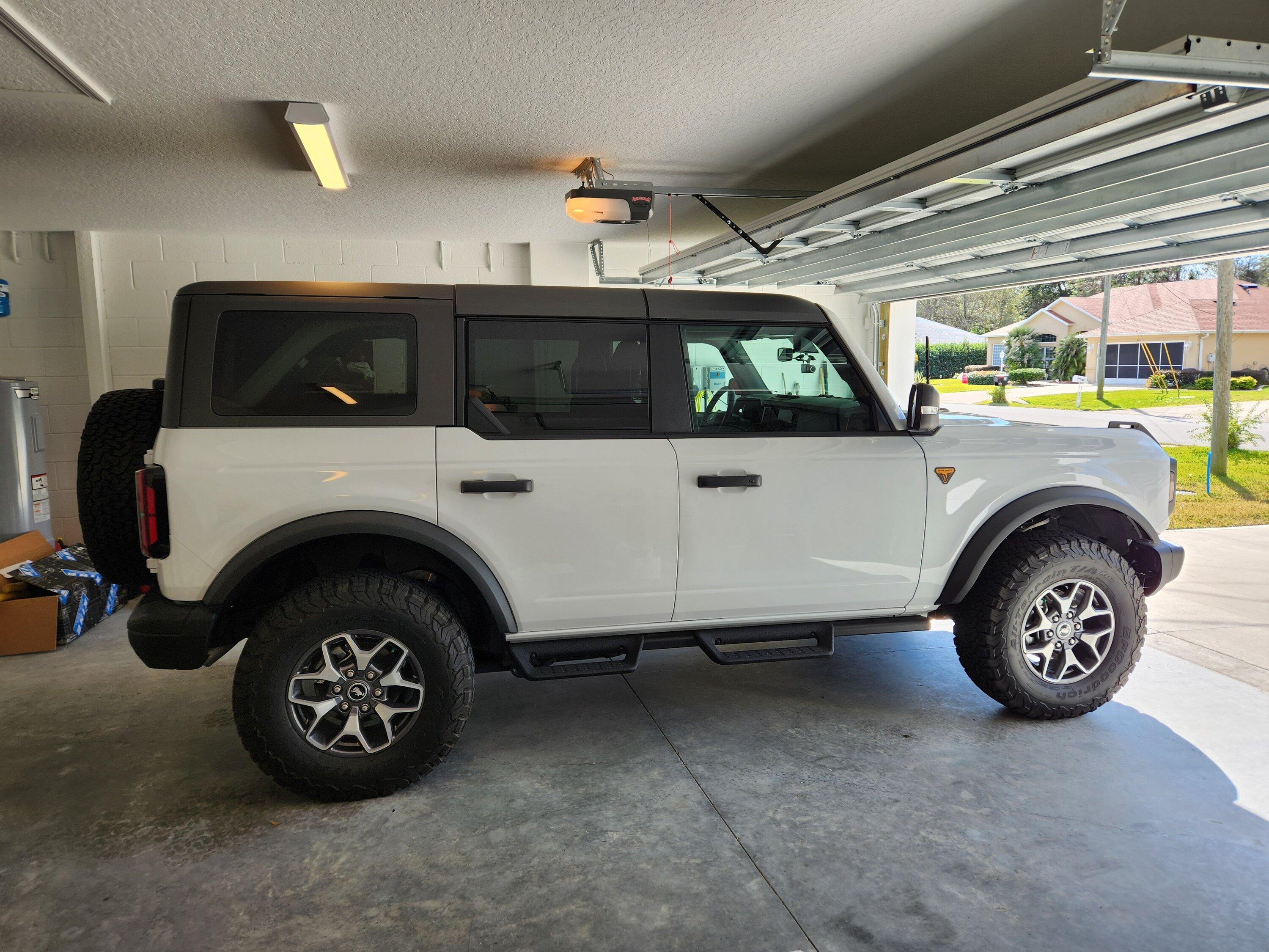 HOSS 3.0 Fox shocks installed on Bronco Badlands Non-Sasquatch (photos ...