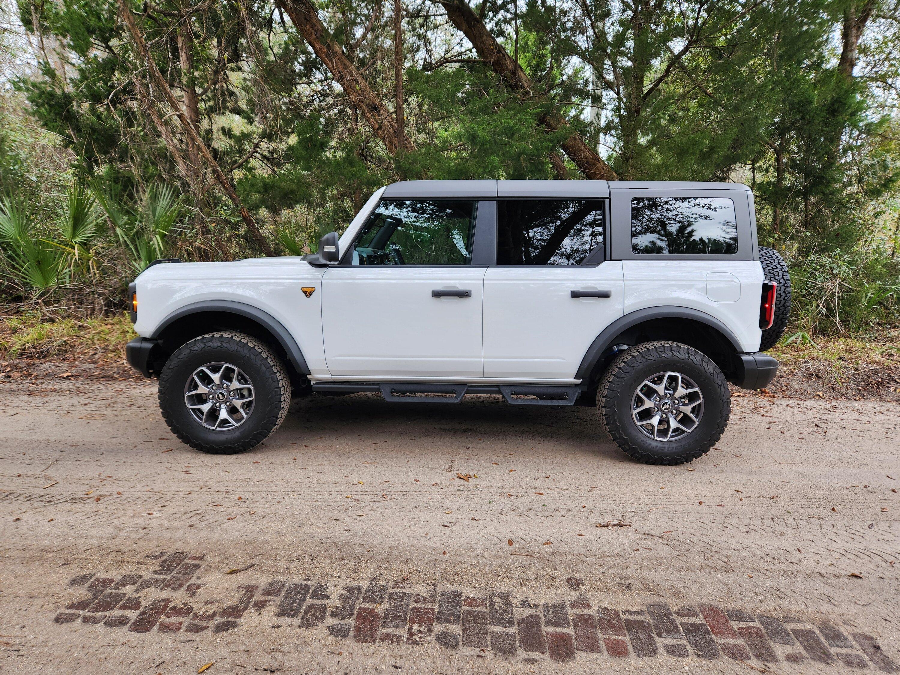 HOSS 3.0 Fox shocks installed on Bronco Badlands Non-Sasquatch (photos ...
