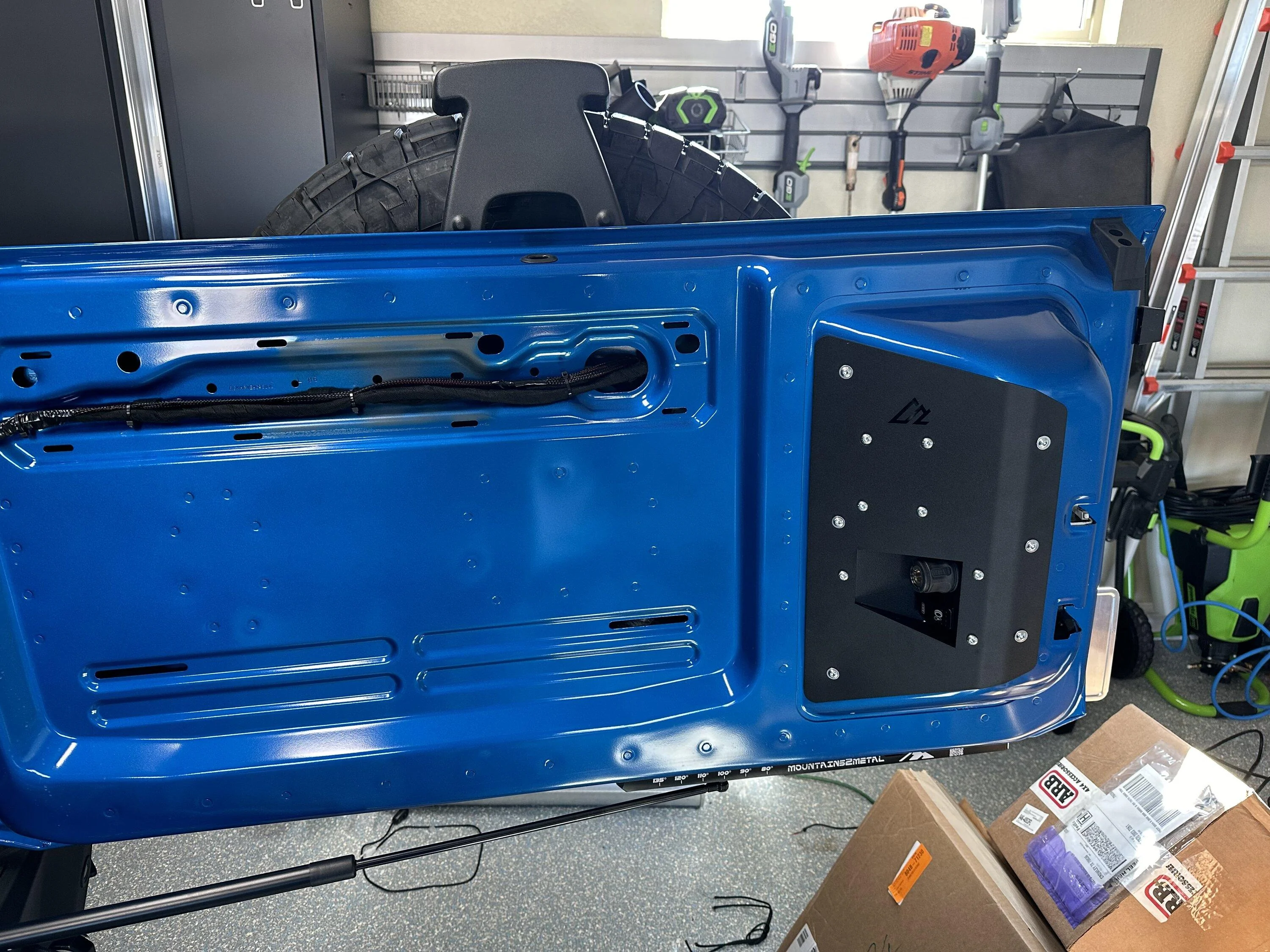 America Adventure Lab, tailgate air compressor installed | Bronco6G ...