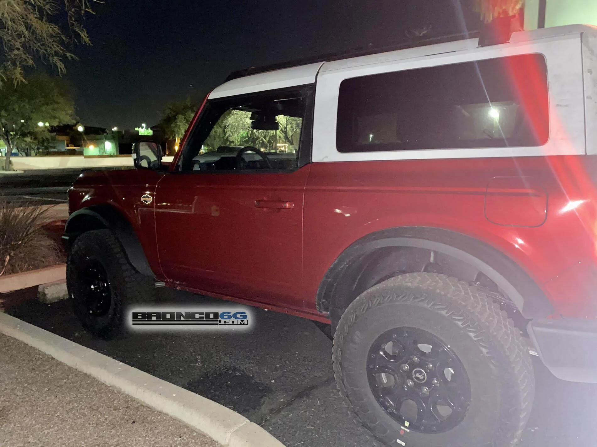 Bronco Wildtrak in Rapid Red at Arizona Hotel (Daytime Pics Added ...