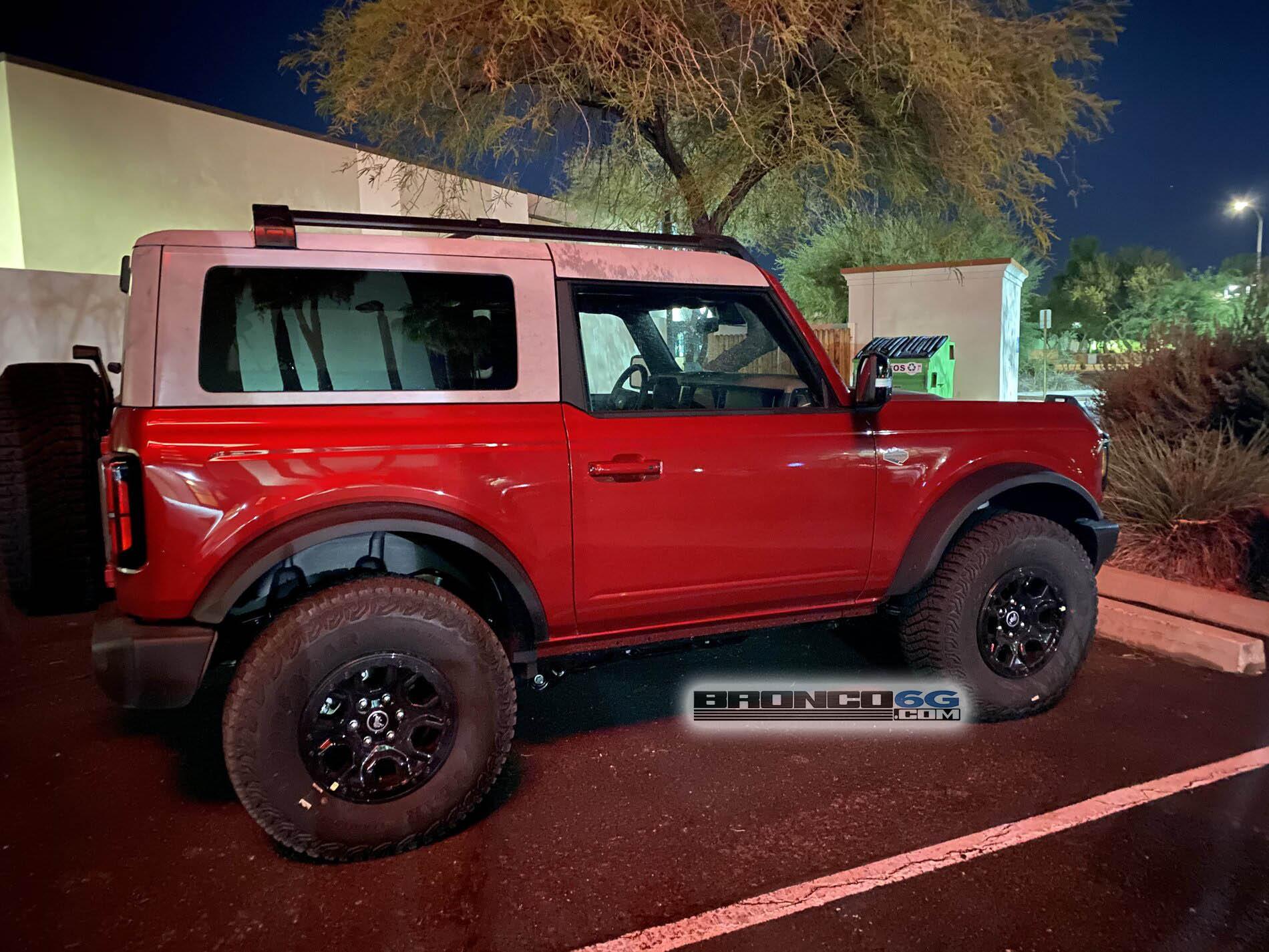 Bronco Wildtrak in Rapid Red at Arizona Hotel (Daytime Pics Added ...