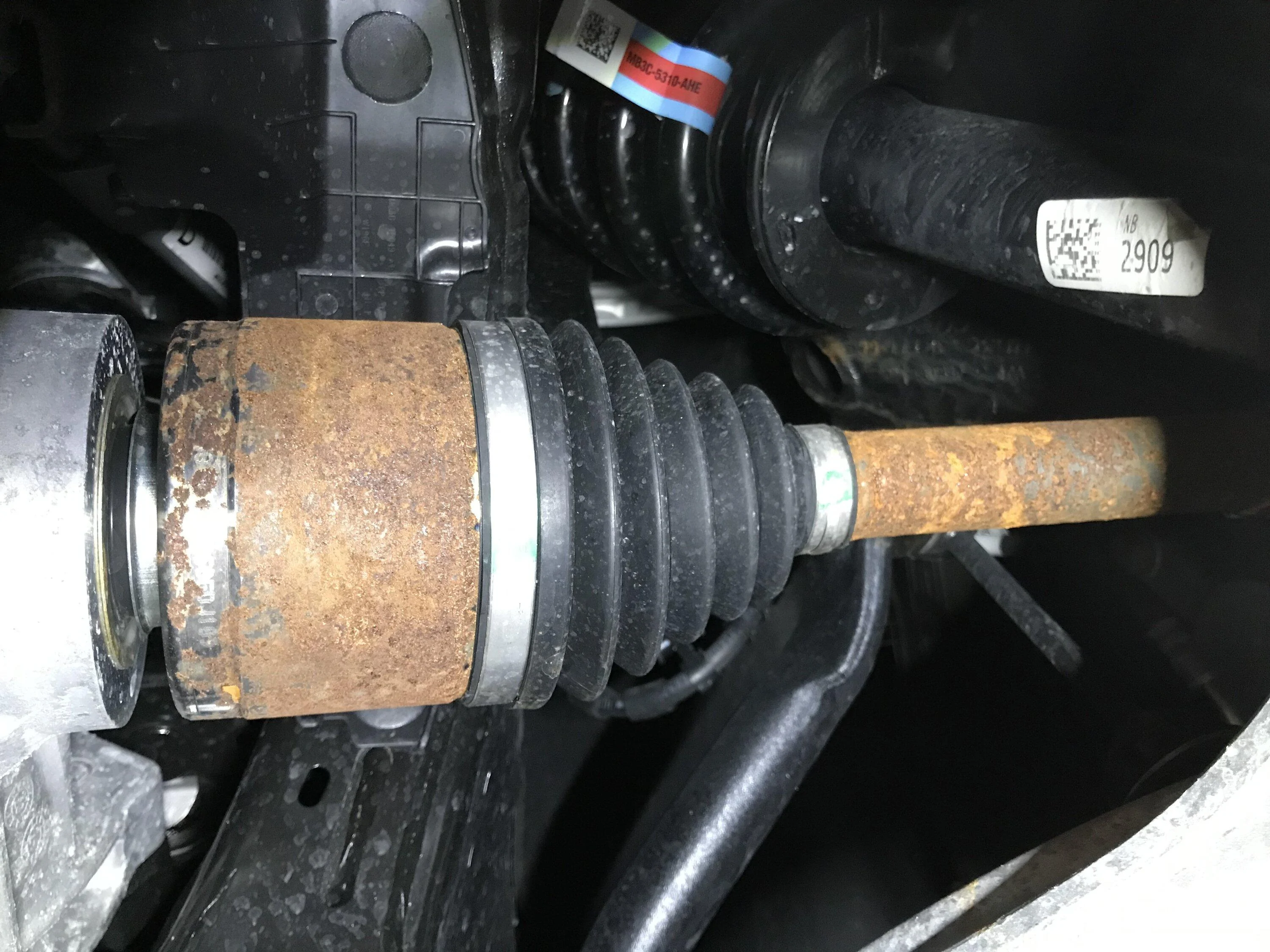 @Ford Why is my days-old BD so rusty underneath? | Bronco6G - 2021 ...