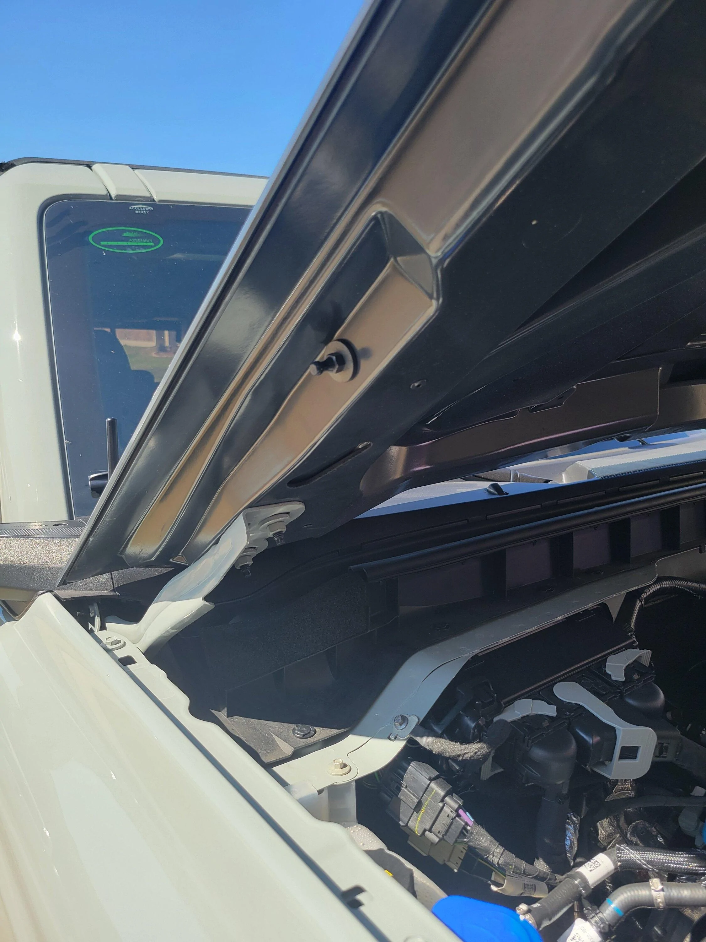 Raptor hood on Bronco | Bronco6G - 2021+ Ford Bronco & Bronco Raptor ...