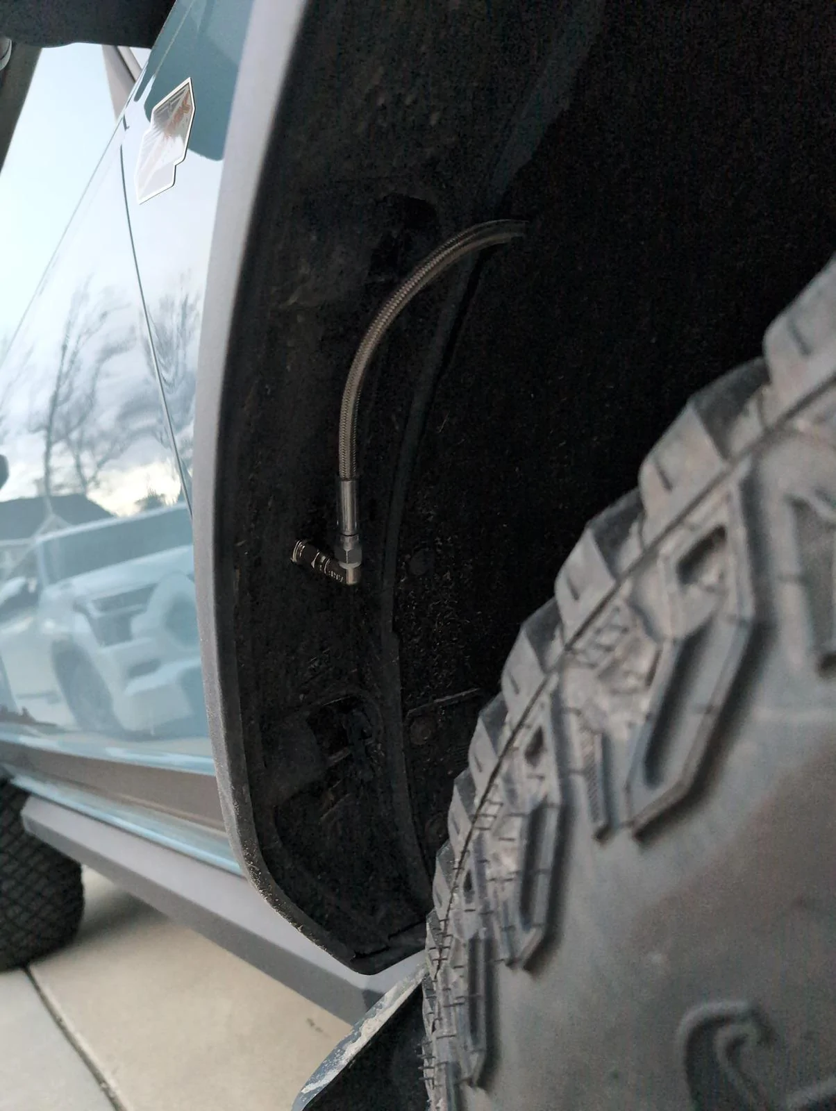 ARB Twin install with Exterior Air Chuck on fender flares | Bronco6G ...