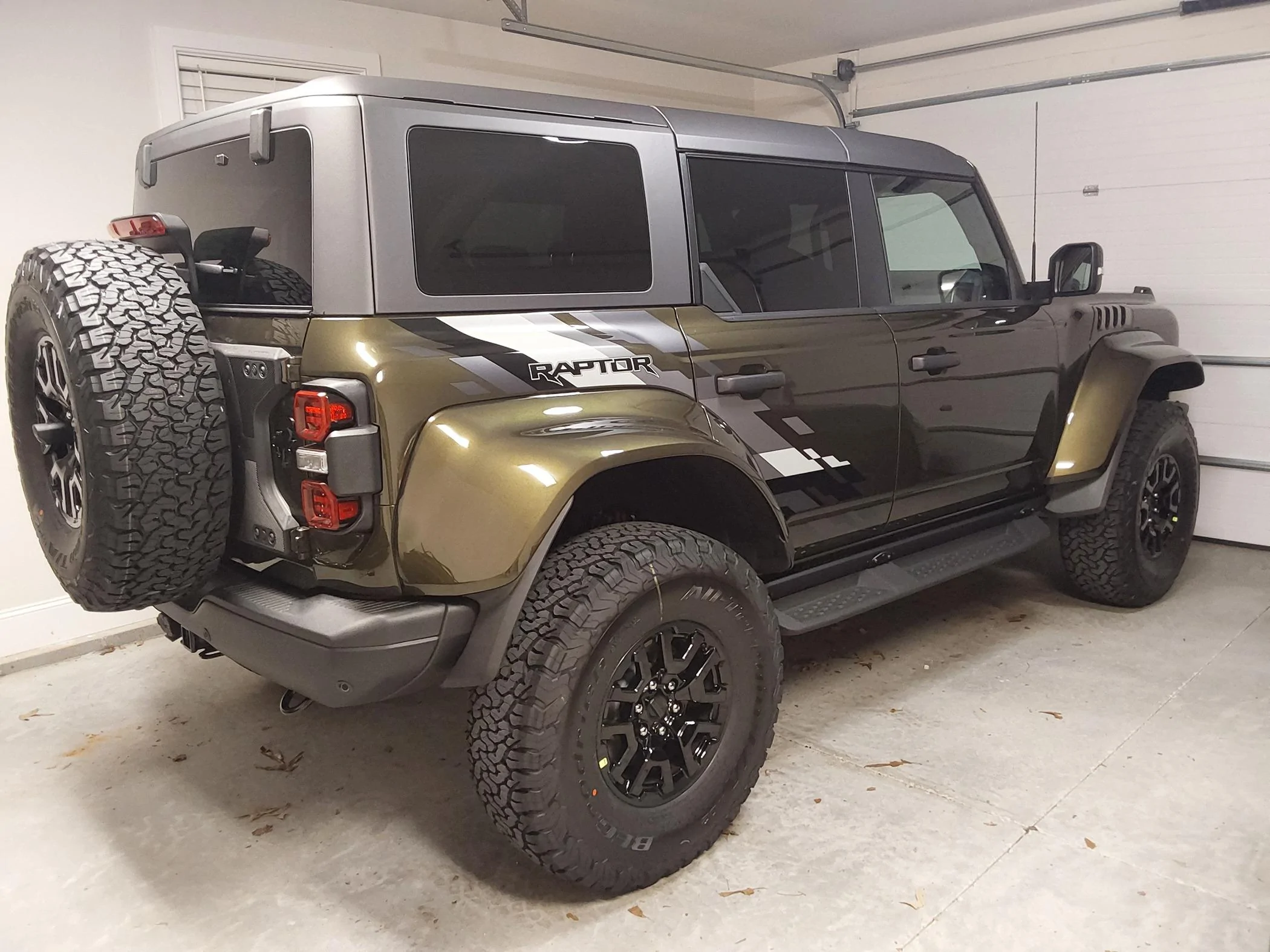 Shelter Green 2024 Bronco Raptor in garage. | Bronco6G - 2021+ Ford ...