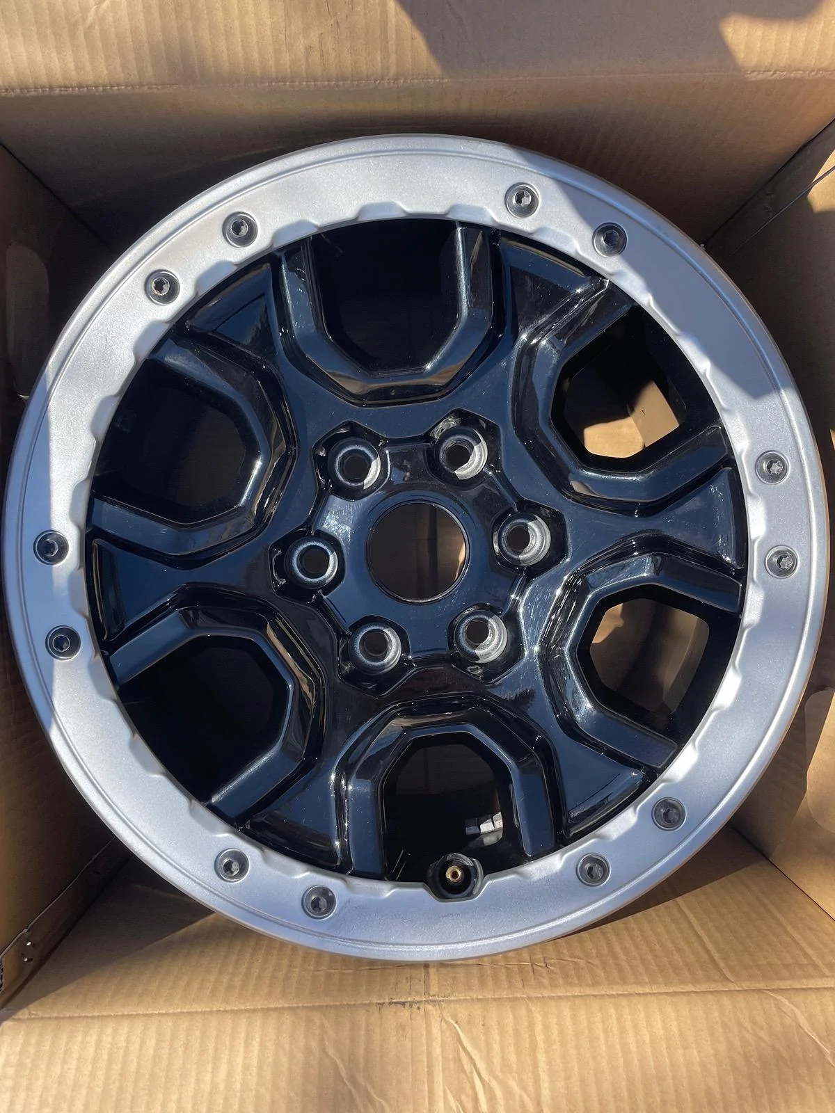 Massachusetts - Sasquatch rims w/silver beauty rings $500 | Bronco6G ...