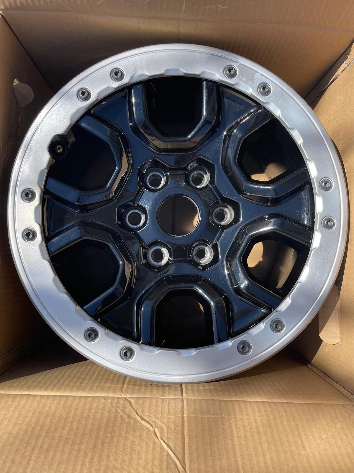 Massachusetts - Sasquatch rims w/silver beauty rings $500 | Bronco6G ...