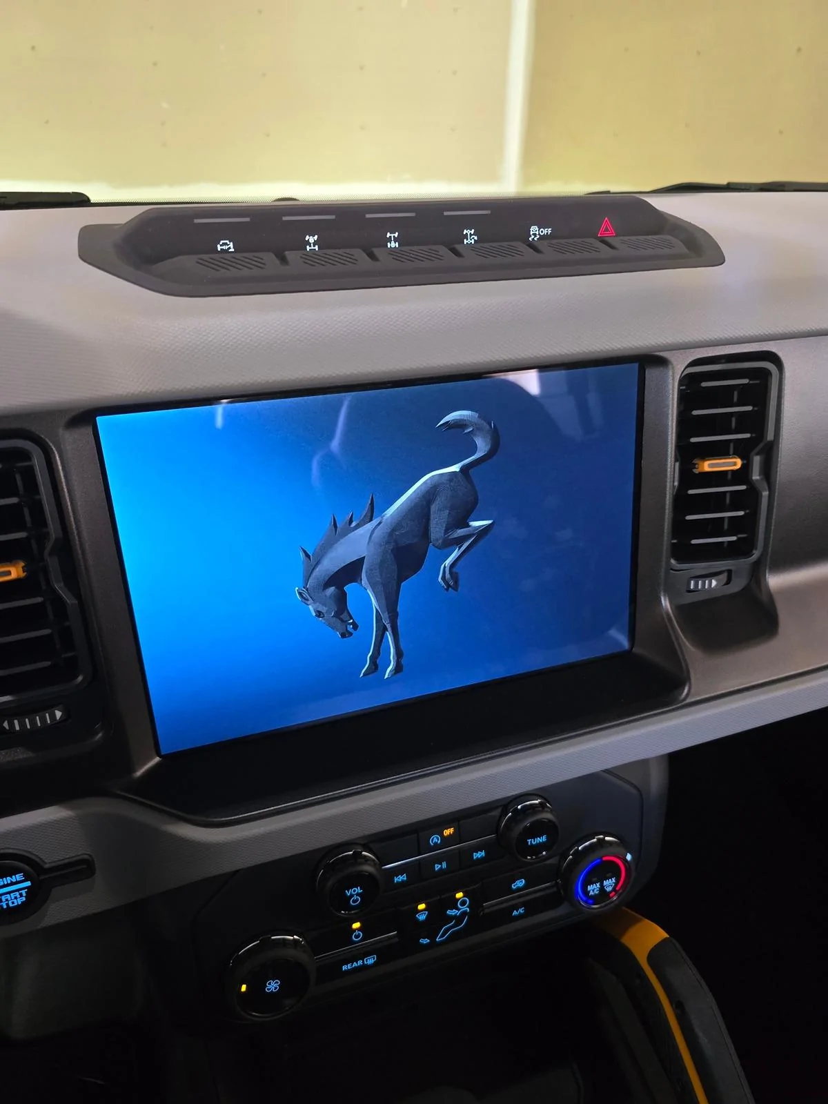 Infotainment 8" to 12" upgrade completed. | Bronco6G - 2021+ Ford ...